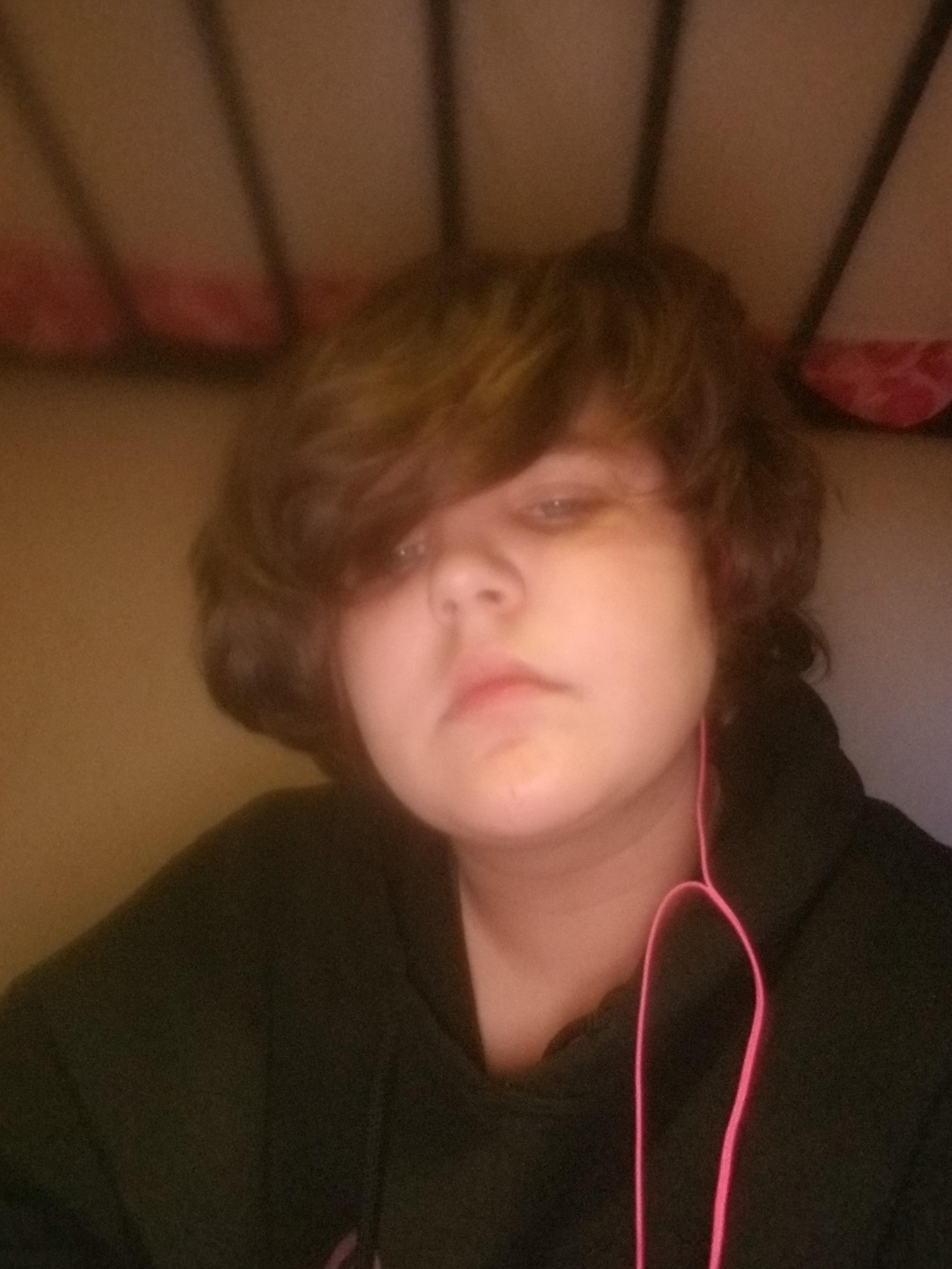 I must ask do I look more masculine of feminine? | Scrolller