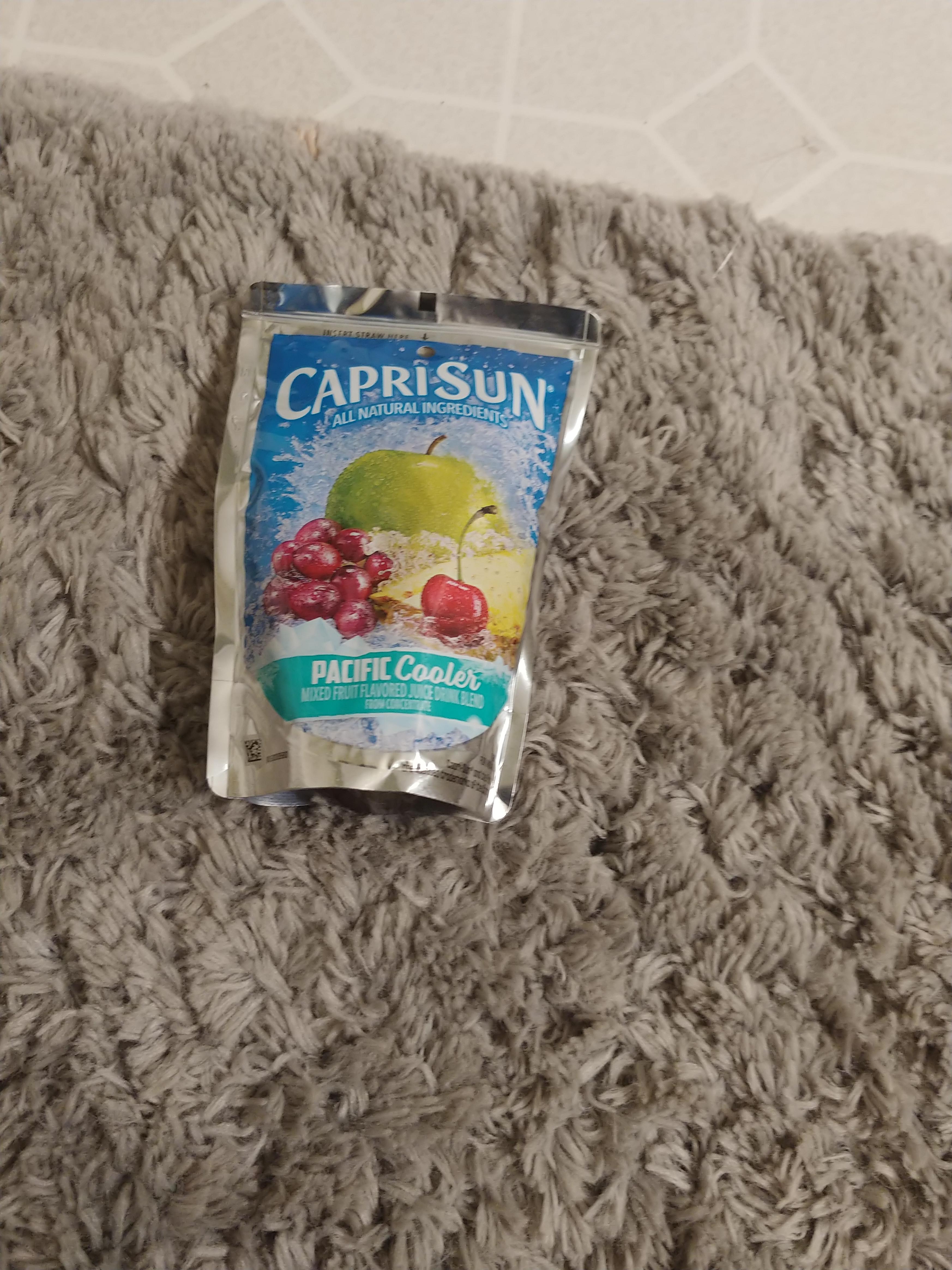 I opened my Caprisun and the plastic came off perfectly | Scrolller