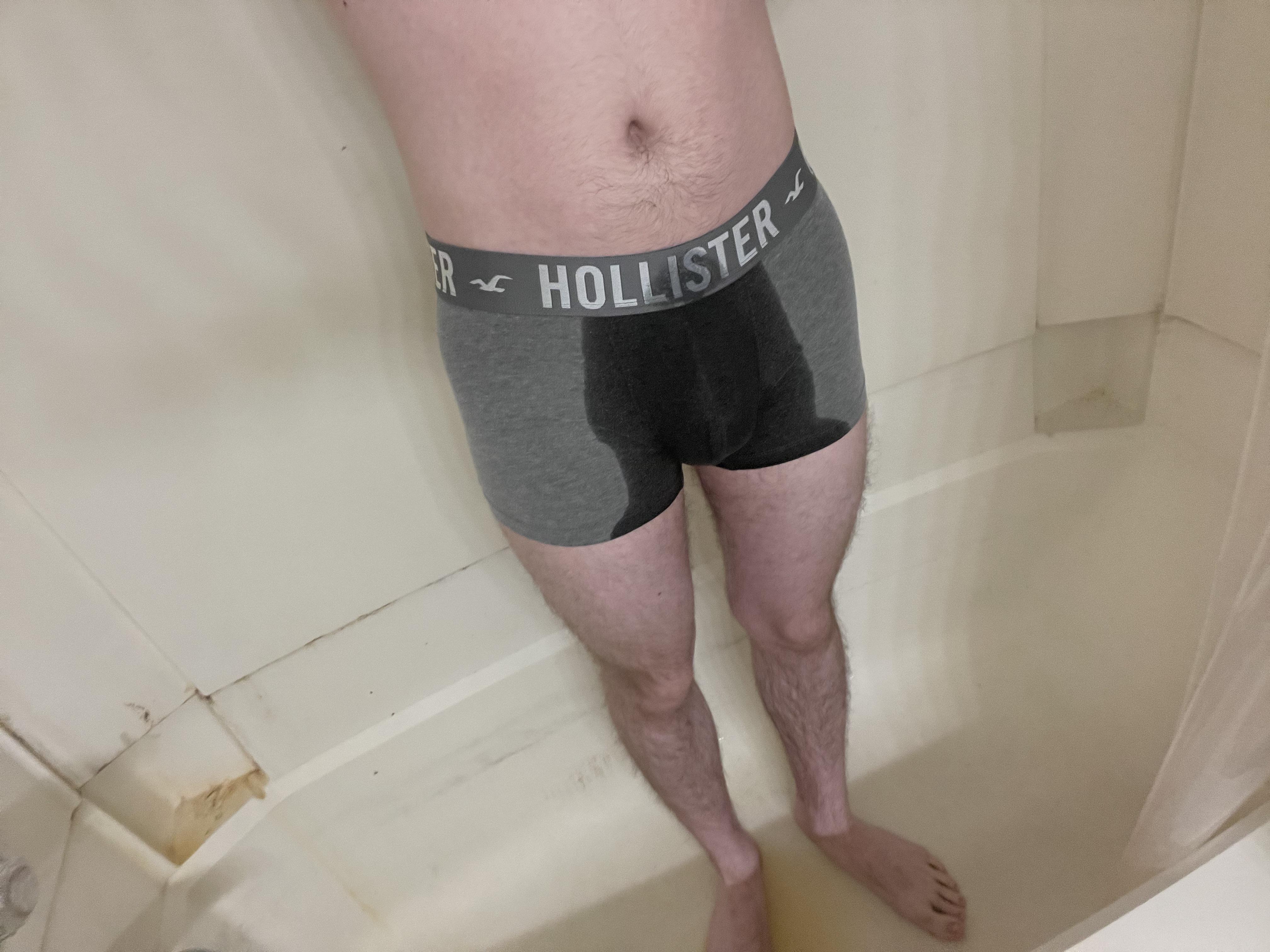 I peed all over myself! | Scrolller