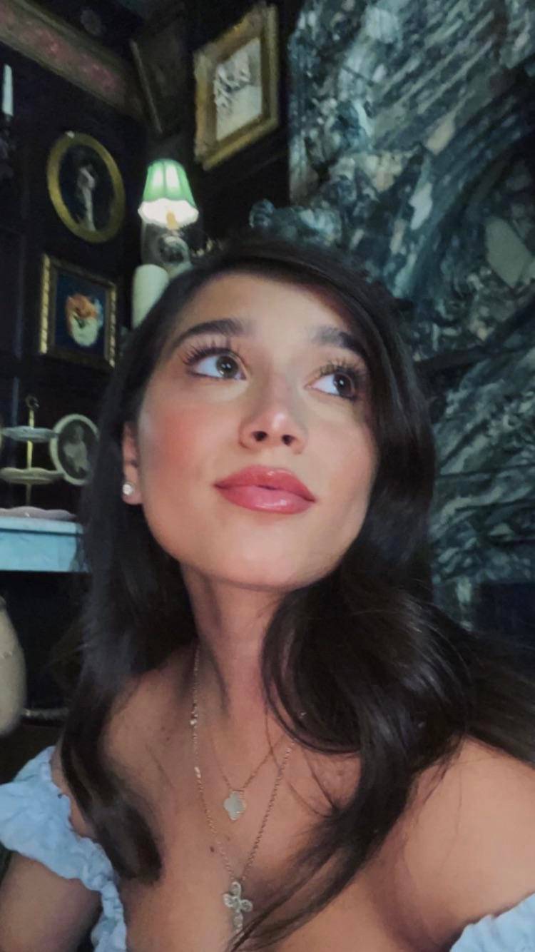 i really look dumb and lost here hahaha | Scrolller