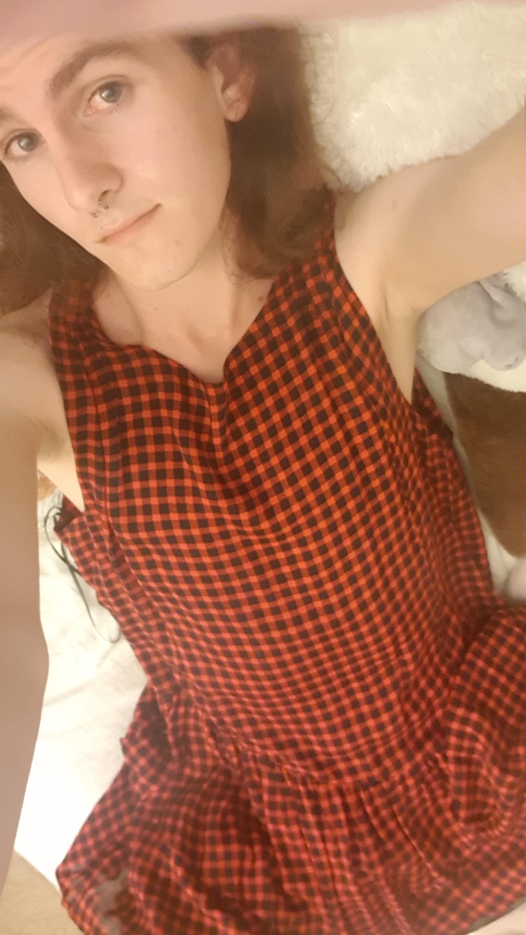 I think i might be a little bit fem 😂 first time posting in a dress so be nice and I might show ...