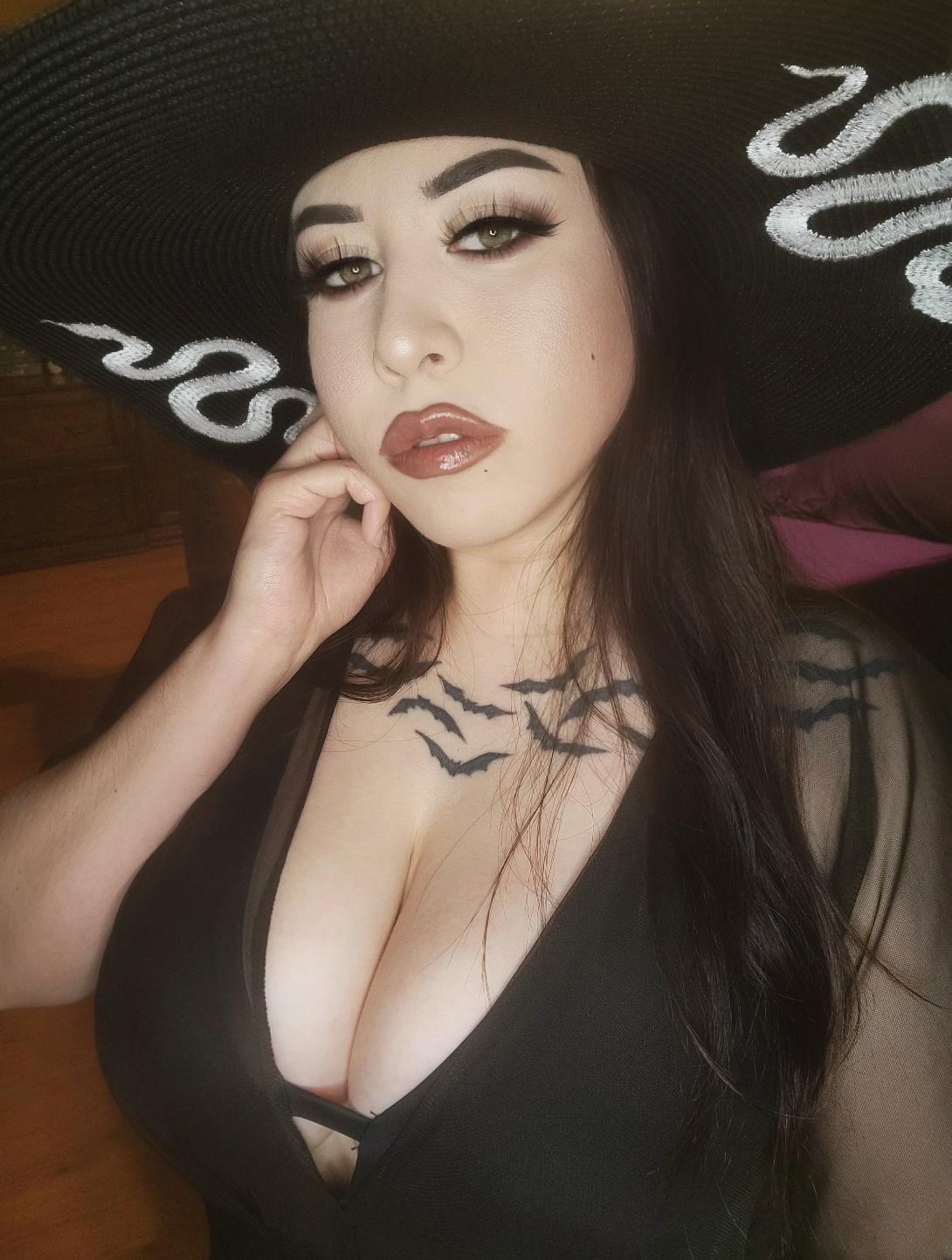 I think I should cosplay tall big booba vampire lady, how about you? | Scrolller