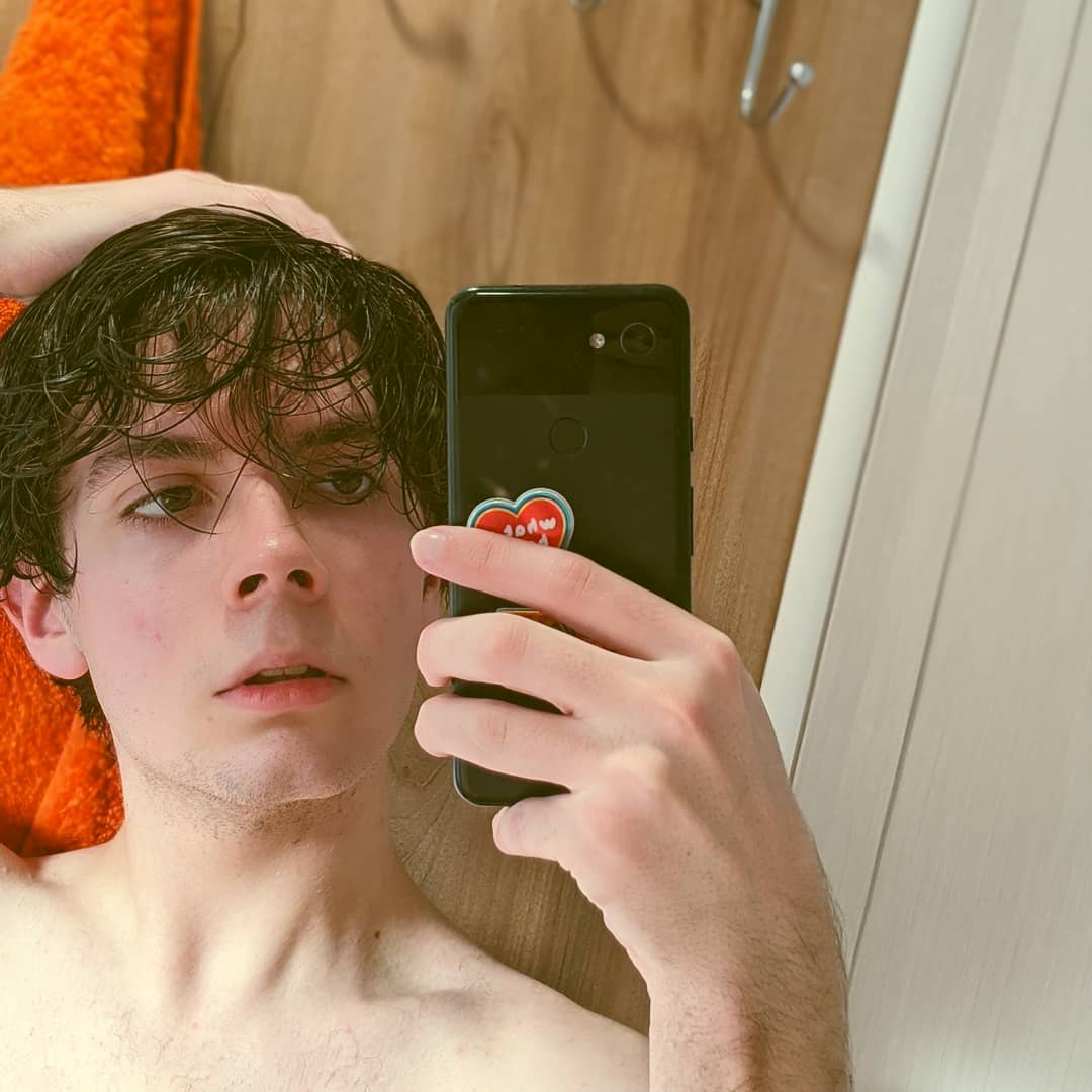 i turned 18 yesterday... | Scrolller