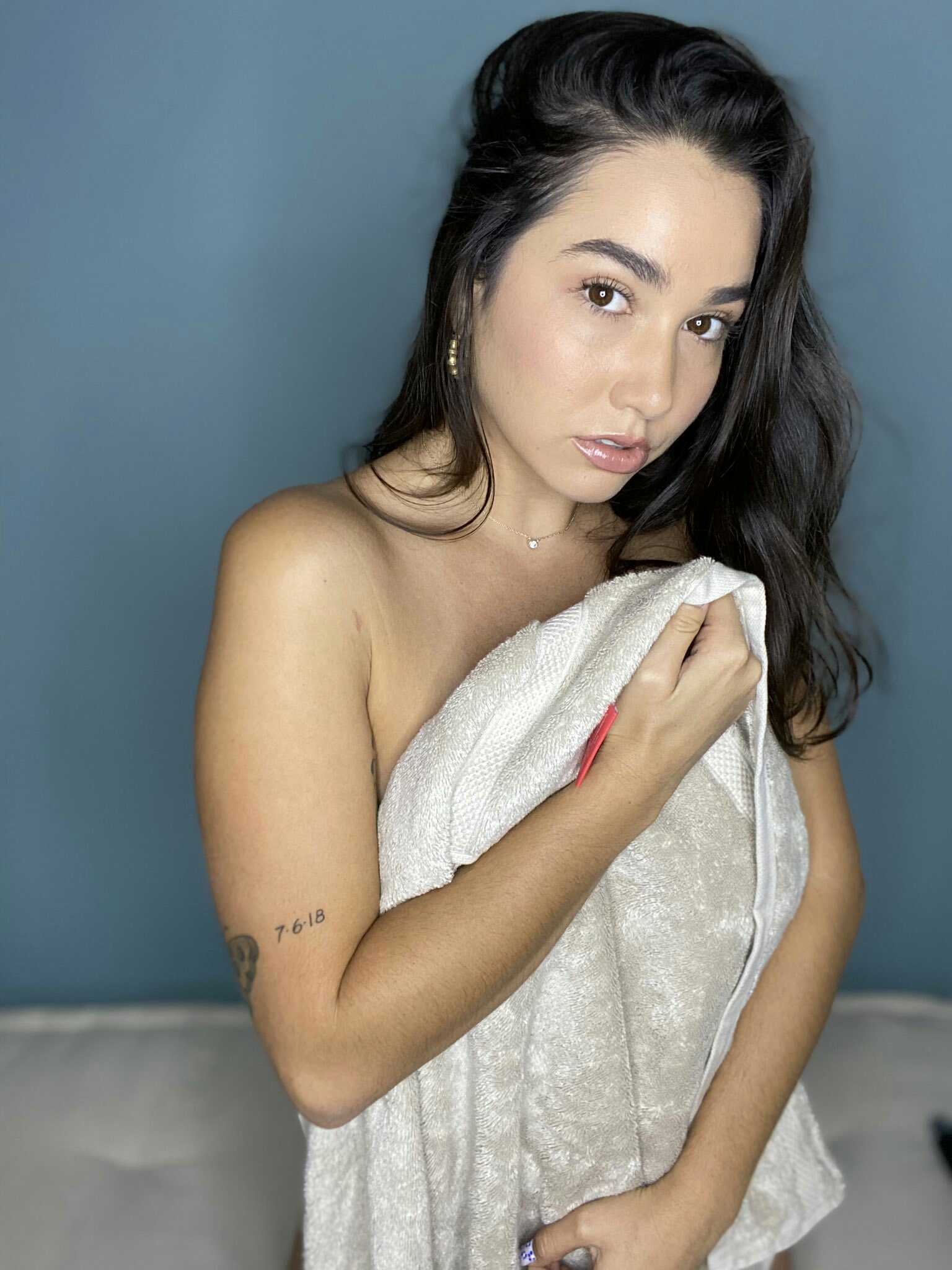 I wanna be that towel | Scrolller