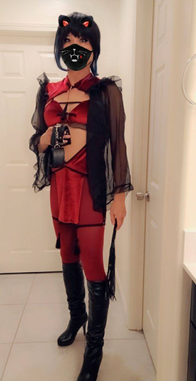 I want to cuff you and whip you if you don't finish draining my balls! | Scrolller