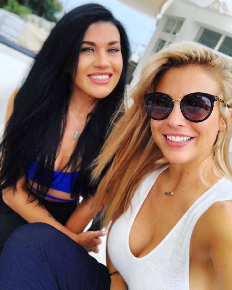 Ibiza Friends | Scrolller