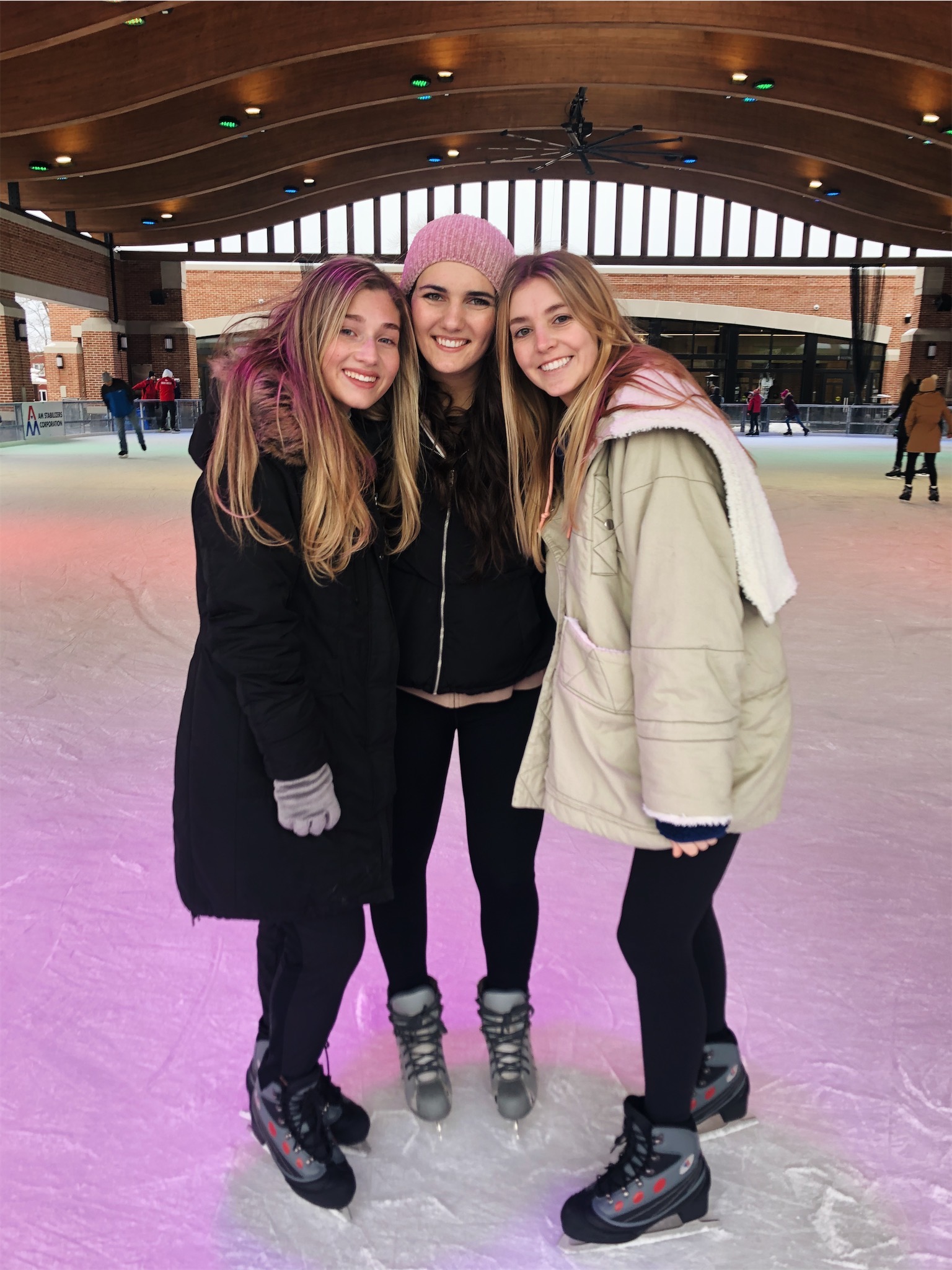 Ice Skating | Scrolller