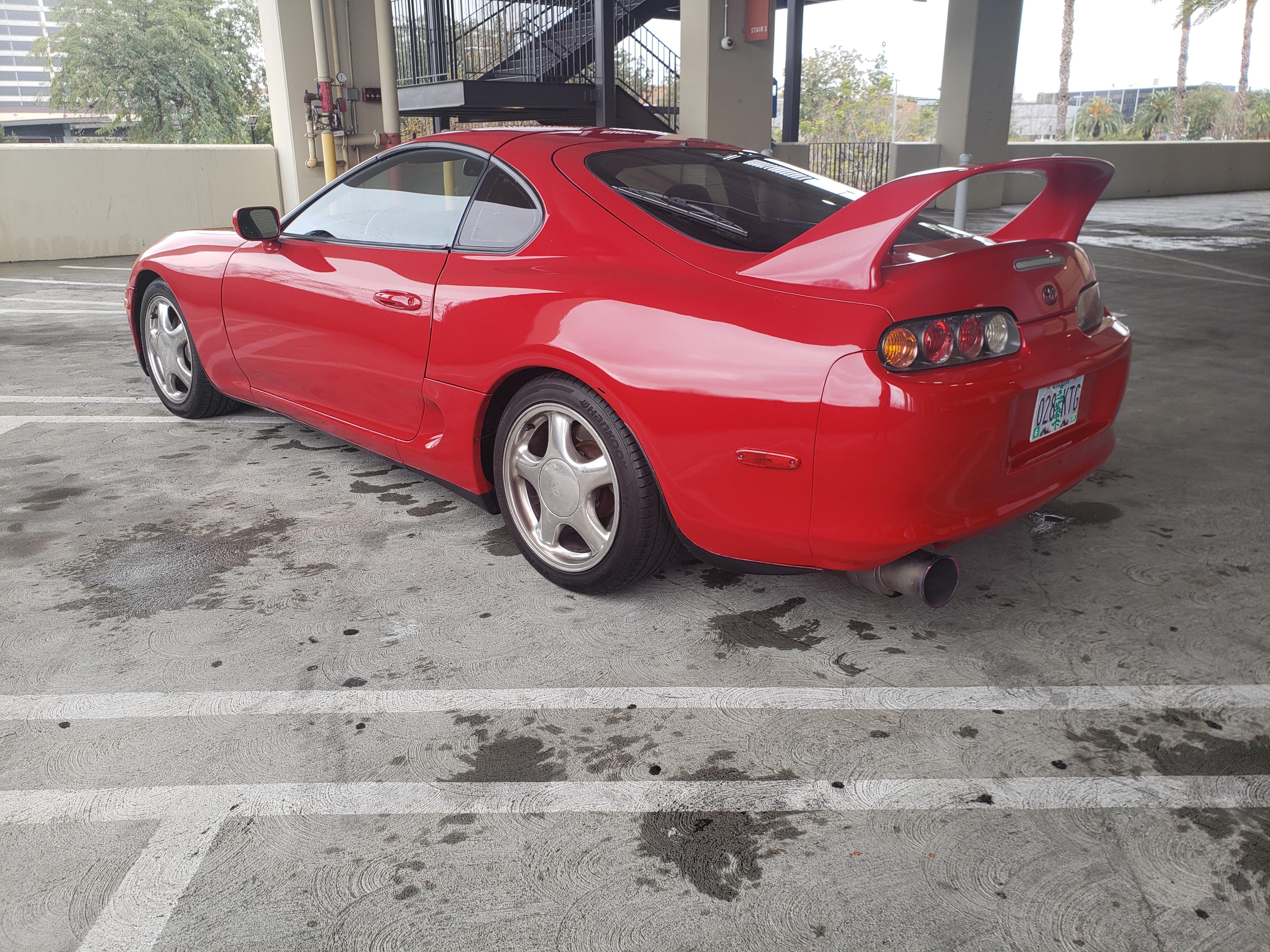 Iconic tail lights | Scrolller