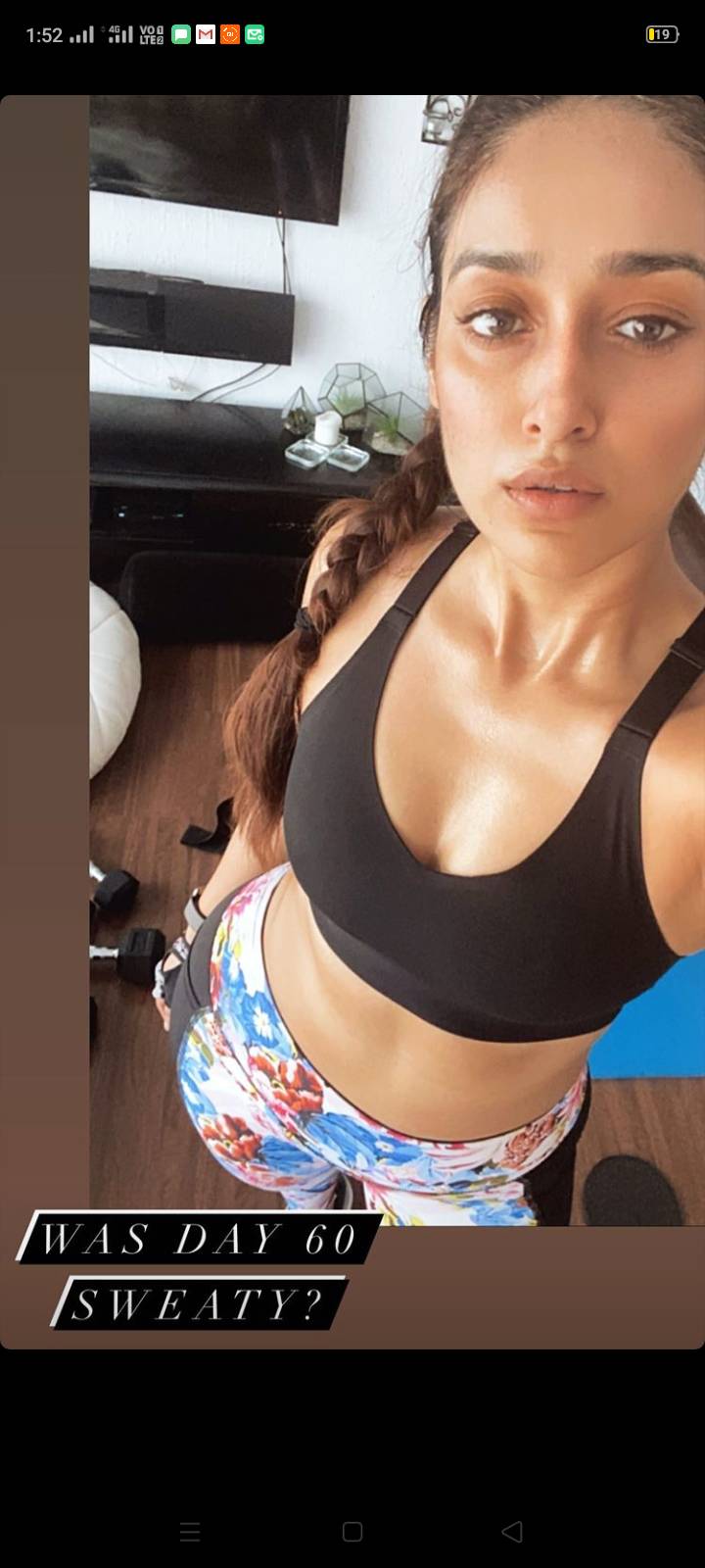 Ileana D'Cruz vertical show | Scrolller