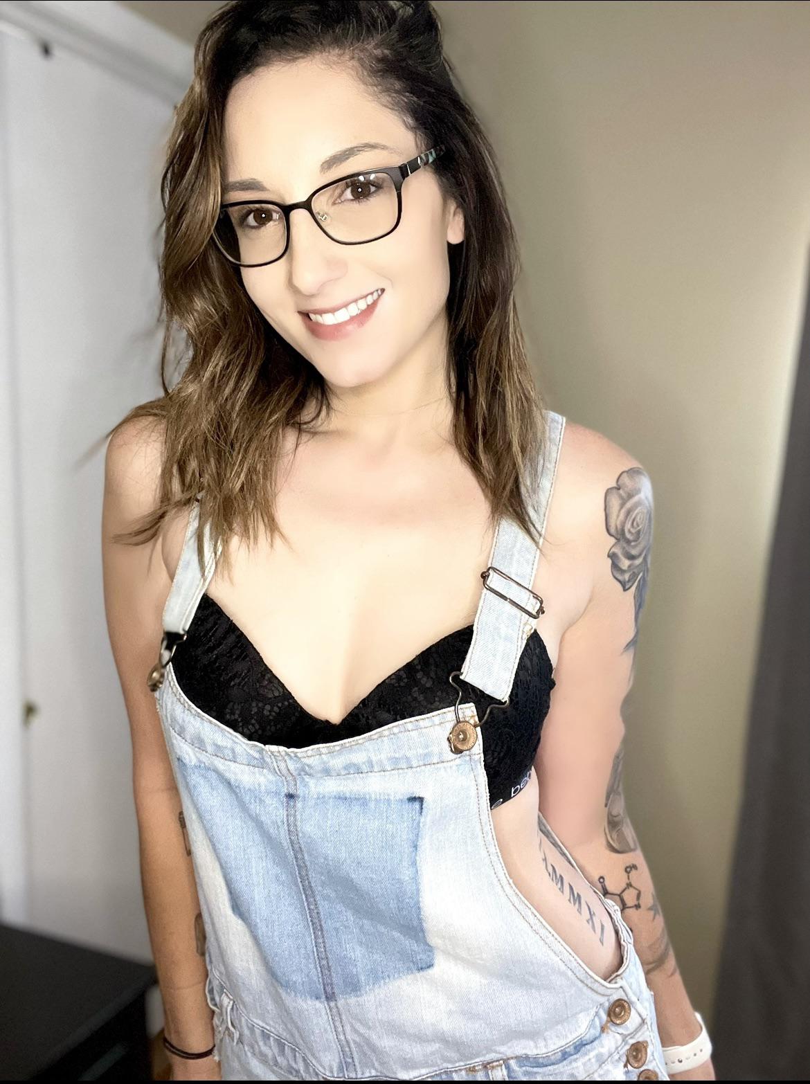 Idk, I’d marry me. | Scrolller