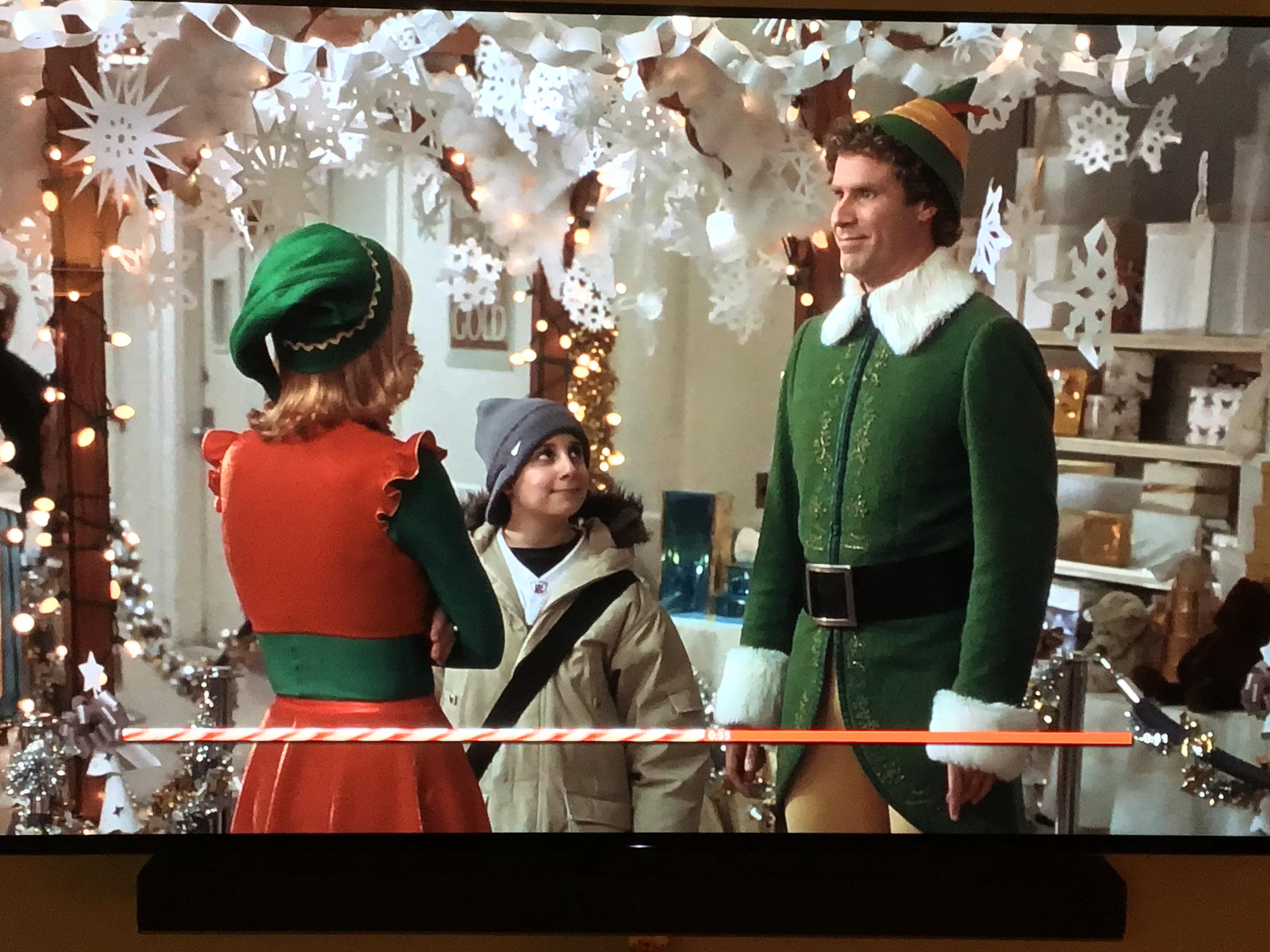 If you pause the Blu-ray of Elf (2003) the status bar is a candy cane. Isn’t that nice? | Scrolller