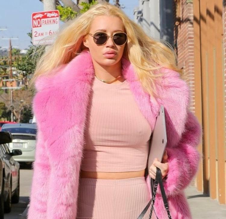 Iggy Azalea 😍 Scrolller