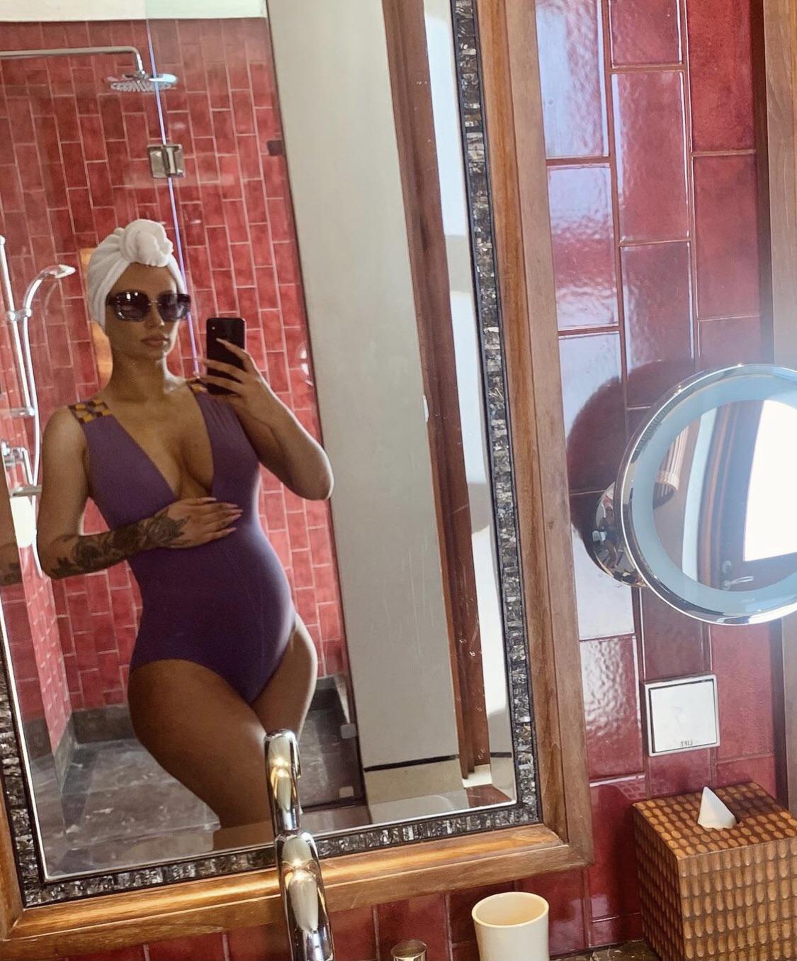 Iggy looking thicc lately | Scrolller