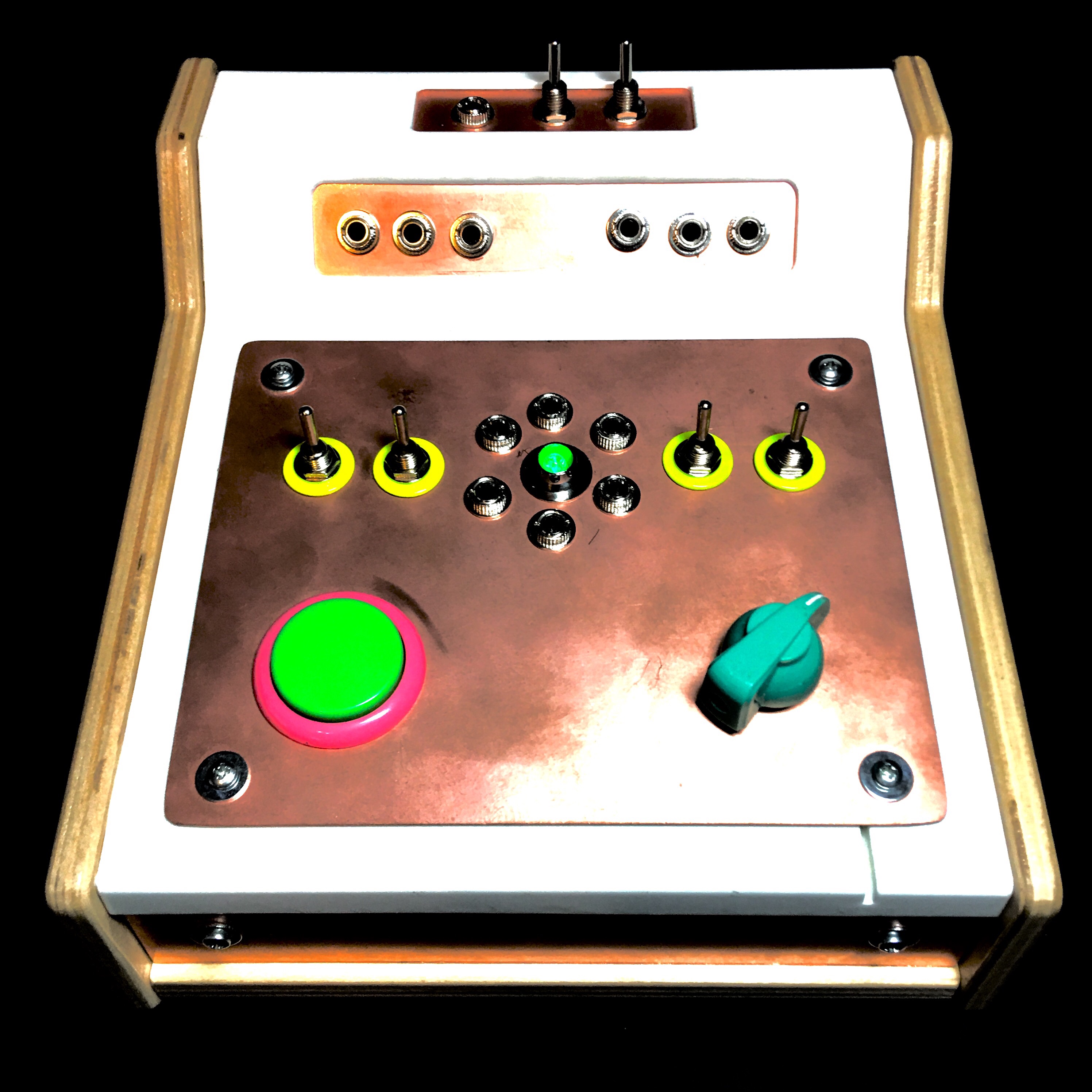 Ikea toy cash register turned into time machine (synthesizer) | Scrolller