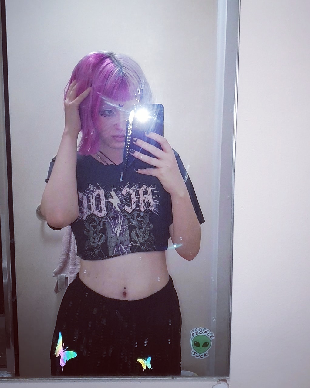 im a little alien | Scrolller