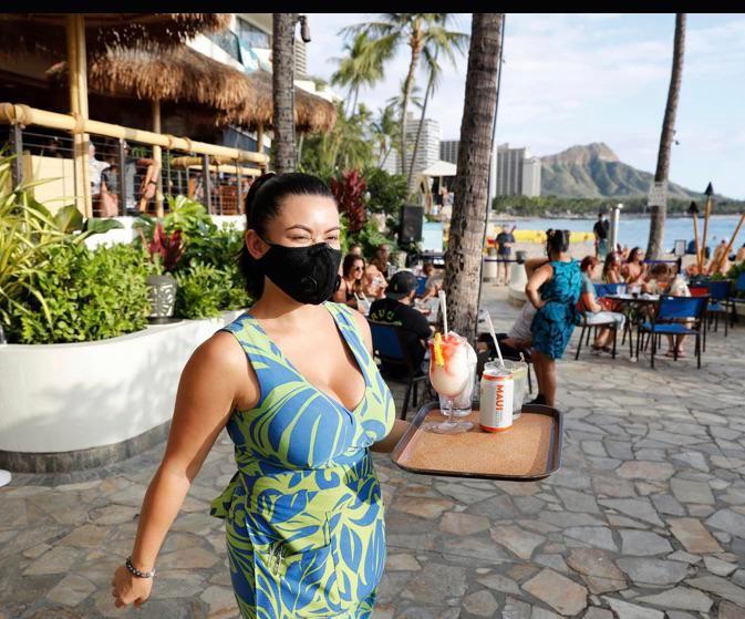 Imagine if she was your waitress | Scrolller