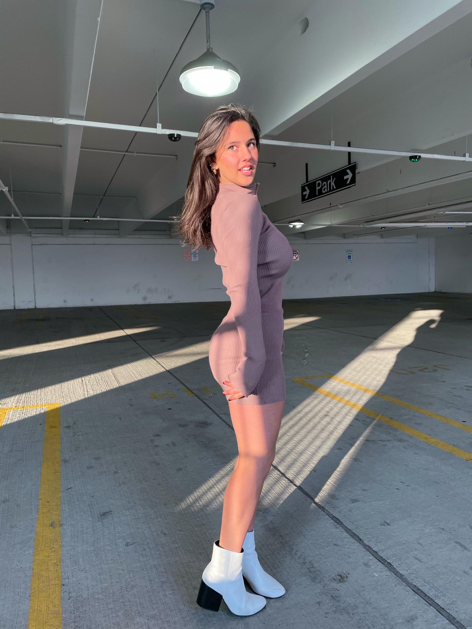 impossible to hide | Scrolller