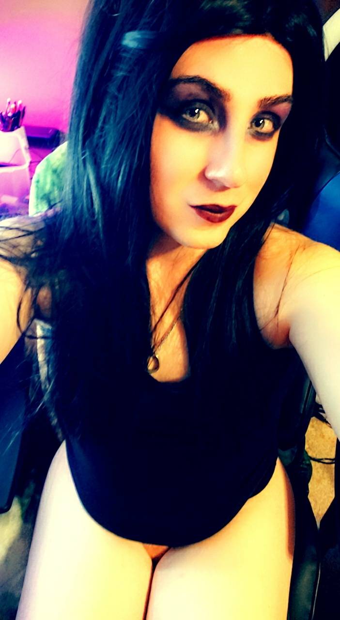 In need of some humiliating and degrading messages. Please send your worst. | Scrolller