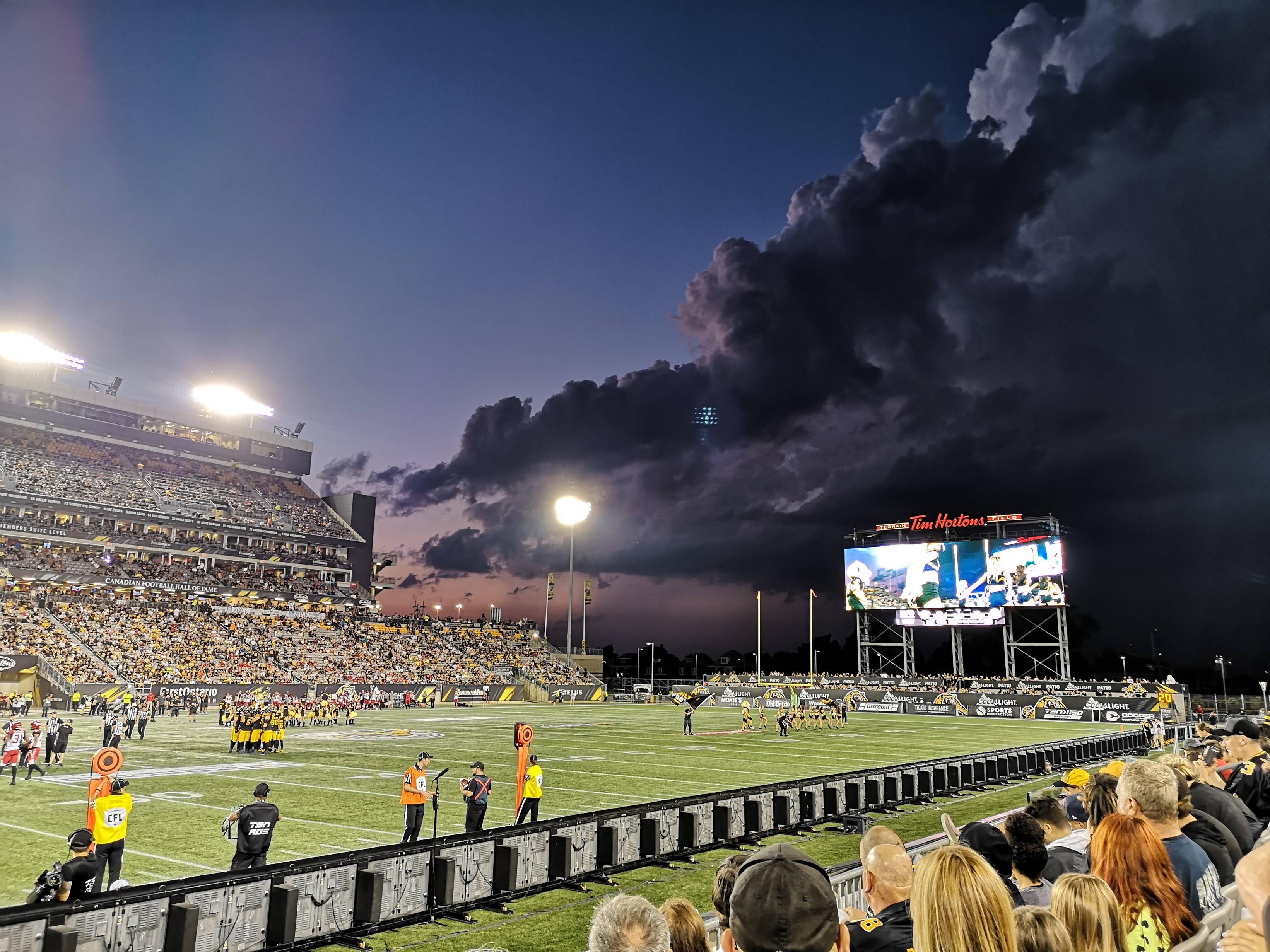 Incoming storm in my hometown | Scrolller