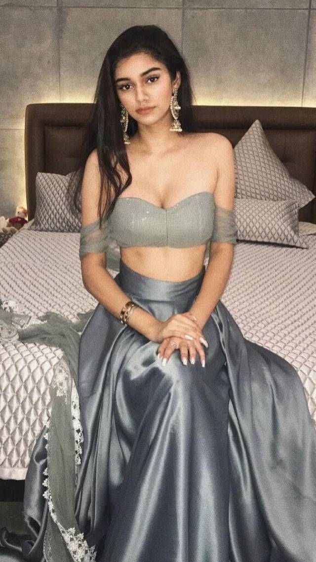 Indian teen with bf | Scrolller