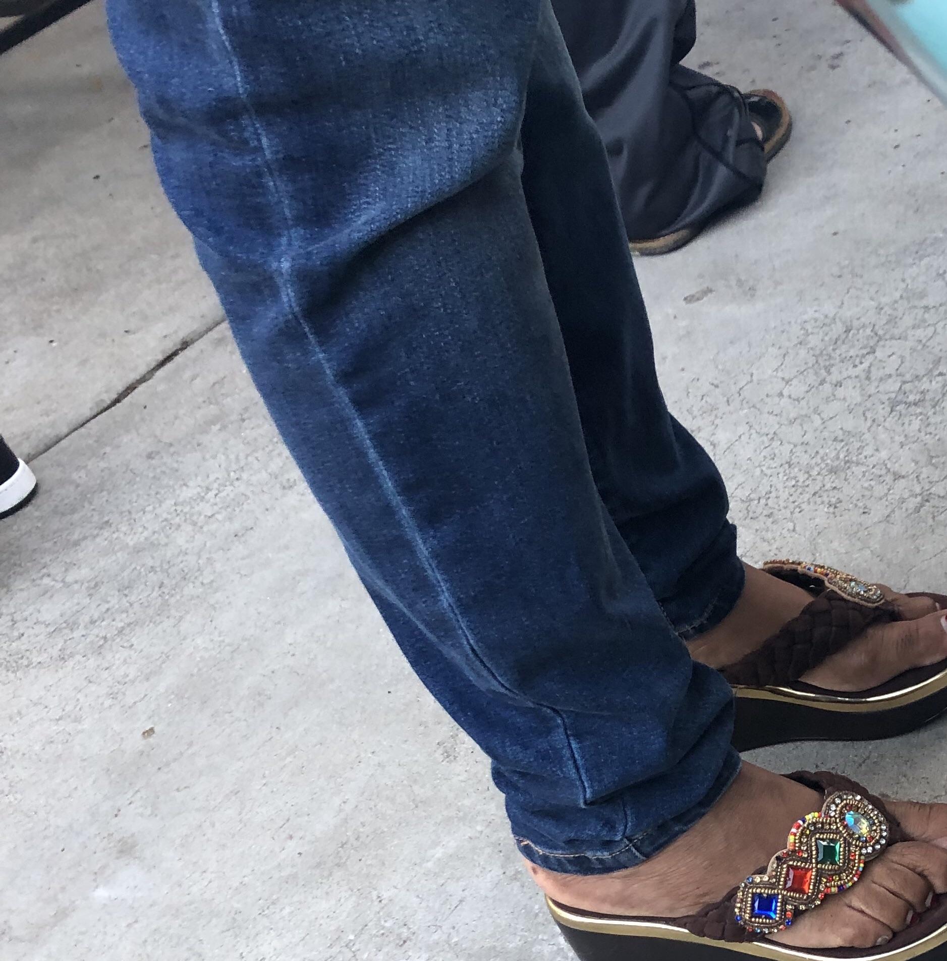 Infinity chancla | Scrolller