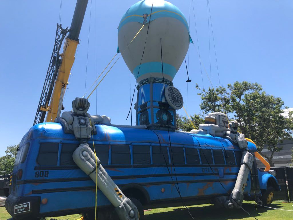 Inflatable battle bus that will be flying over LA for E3! | Scrolller