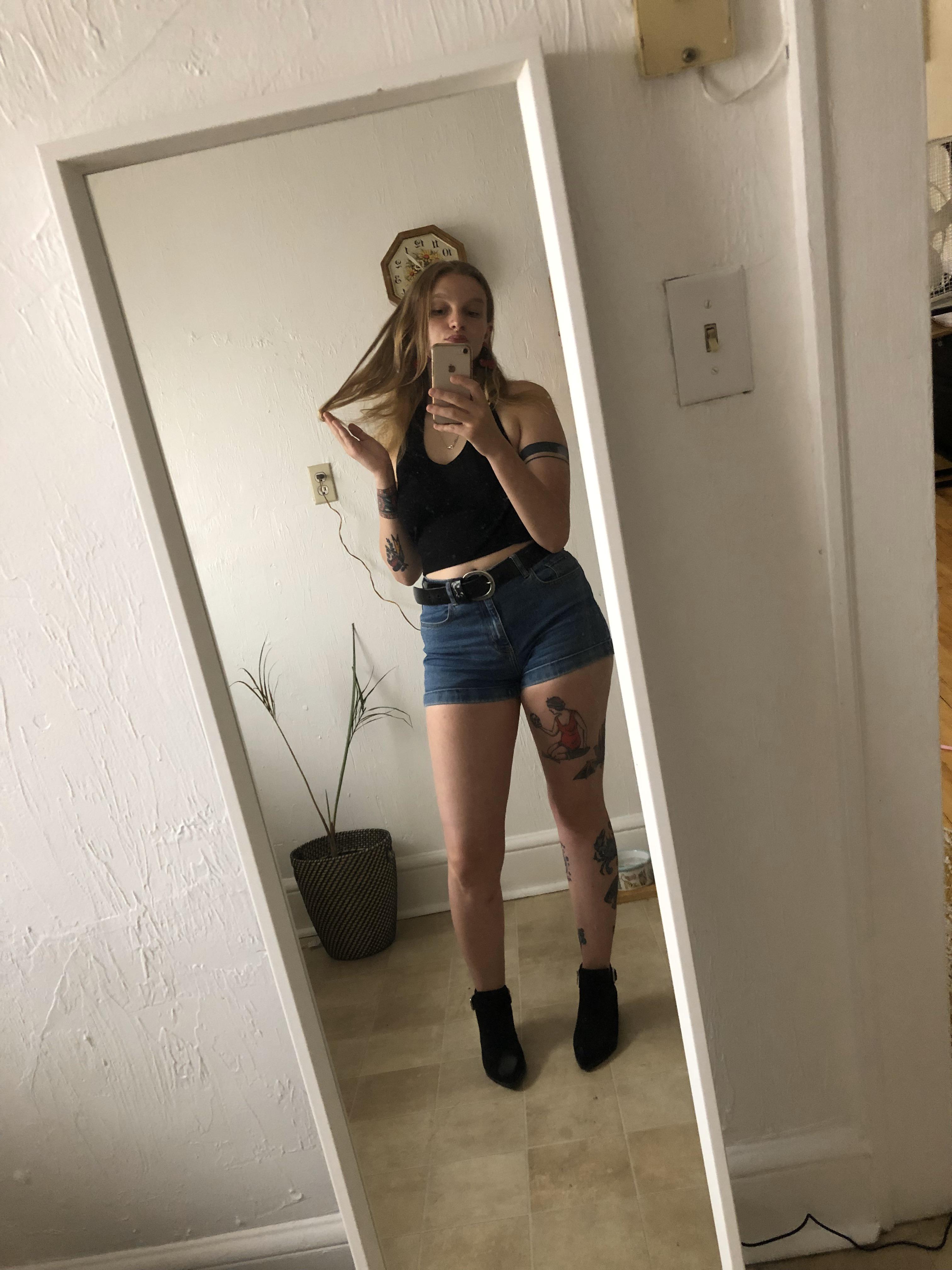 Insane How Hot I Look In This Outfit Scrolller