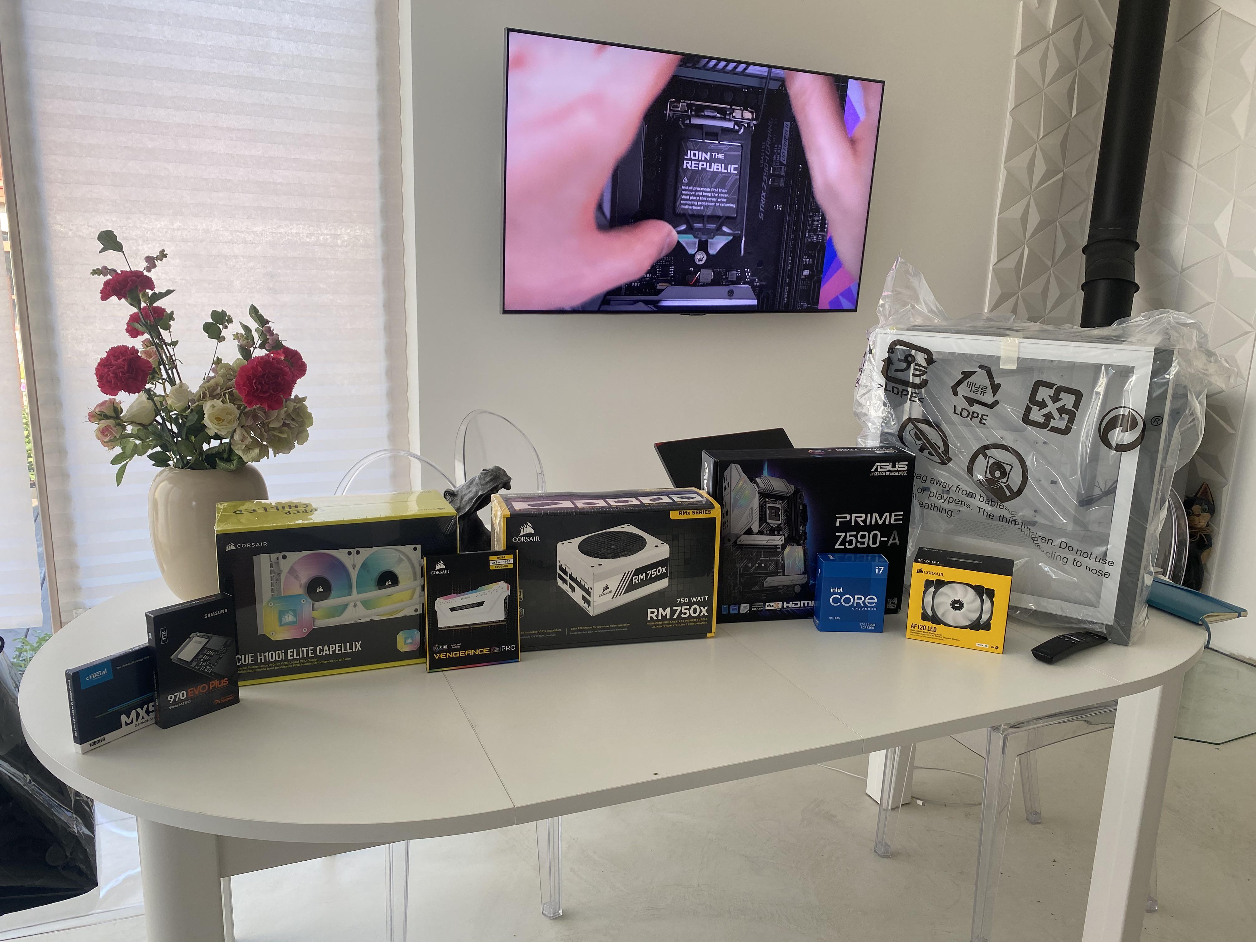 Inspired by a post earlier today from another user, guess whats missing. | Scrolller