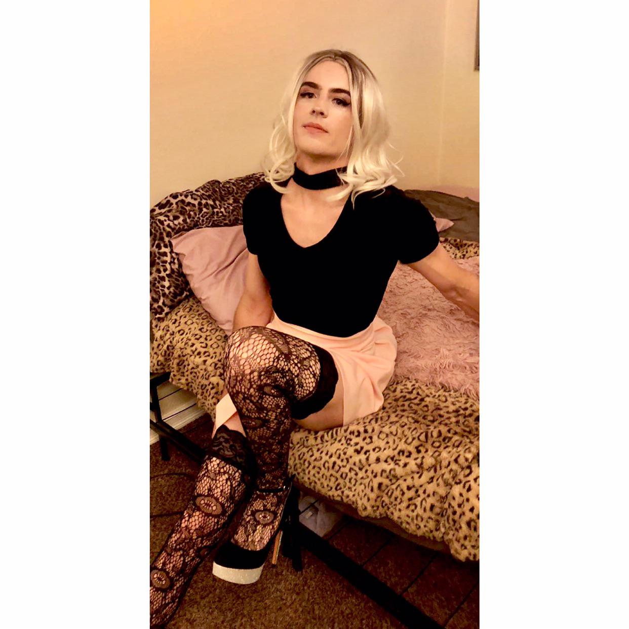 @krystal.cd 😘 | Scrolller