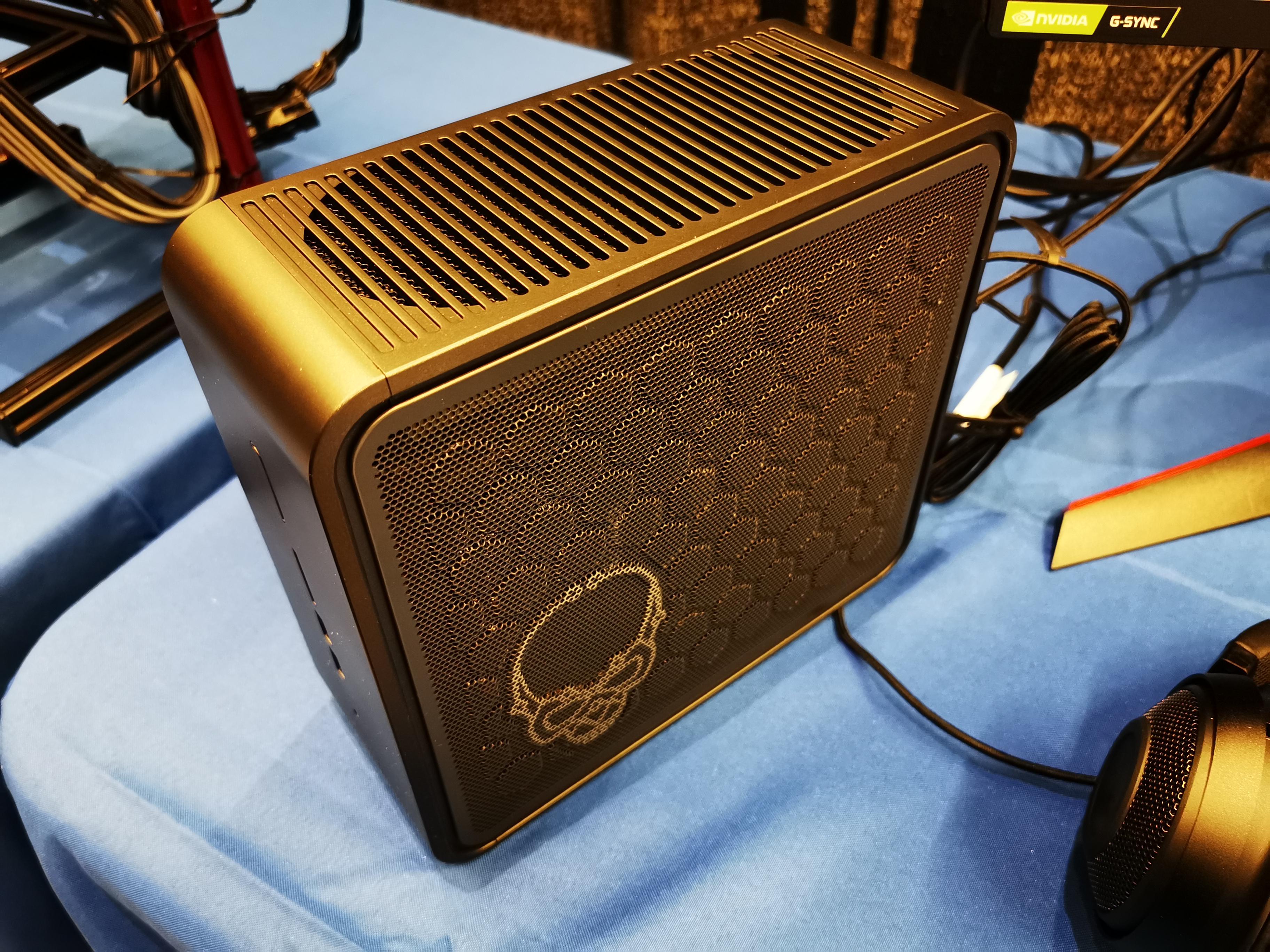 Intel Ghost Canyon at CES | Scrolller