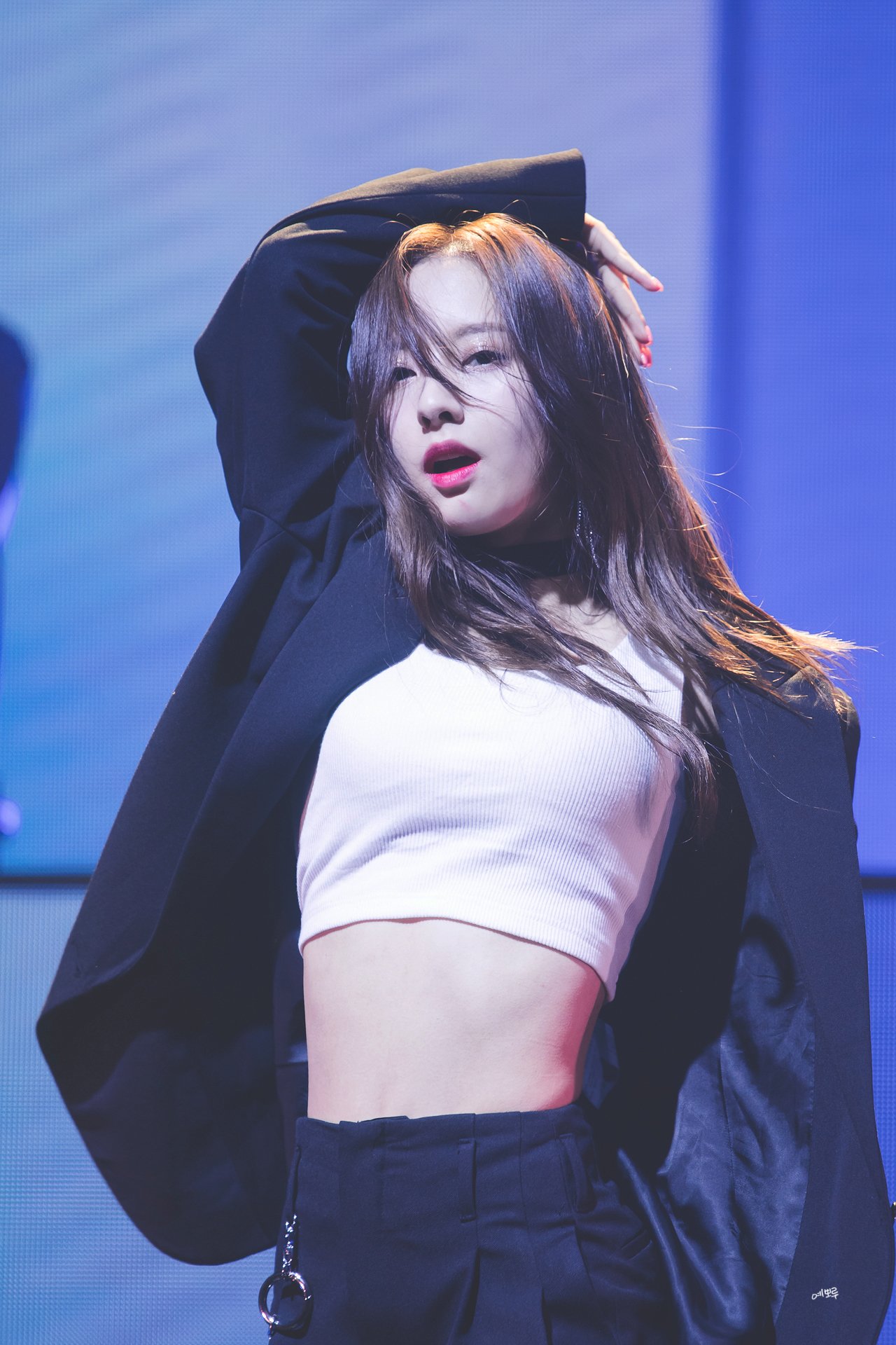 Intense Bona | Scrolller