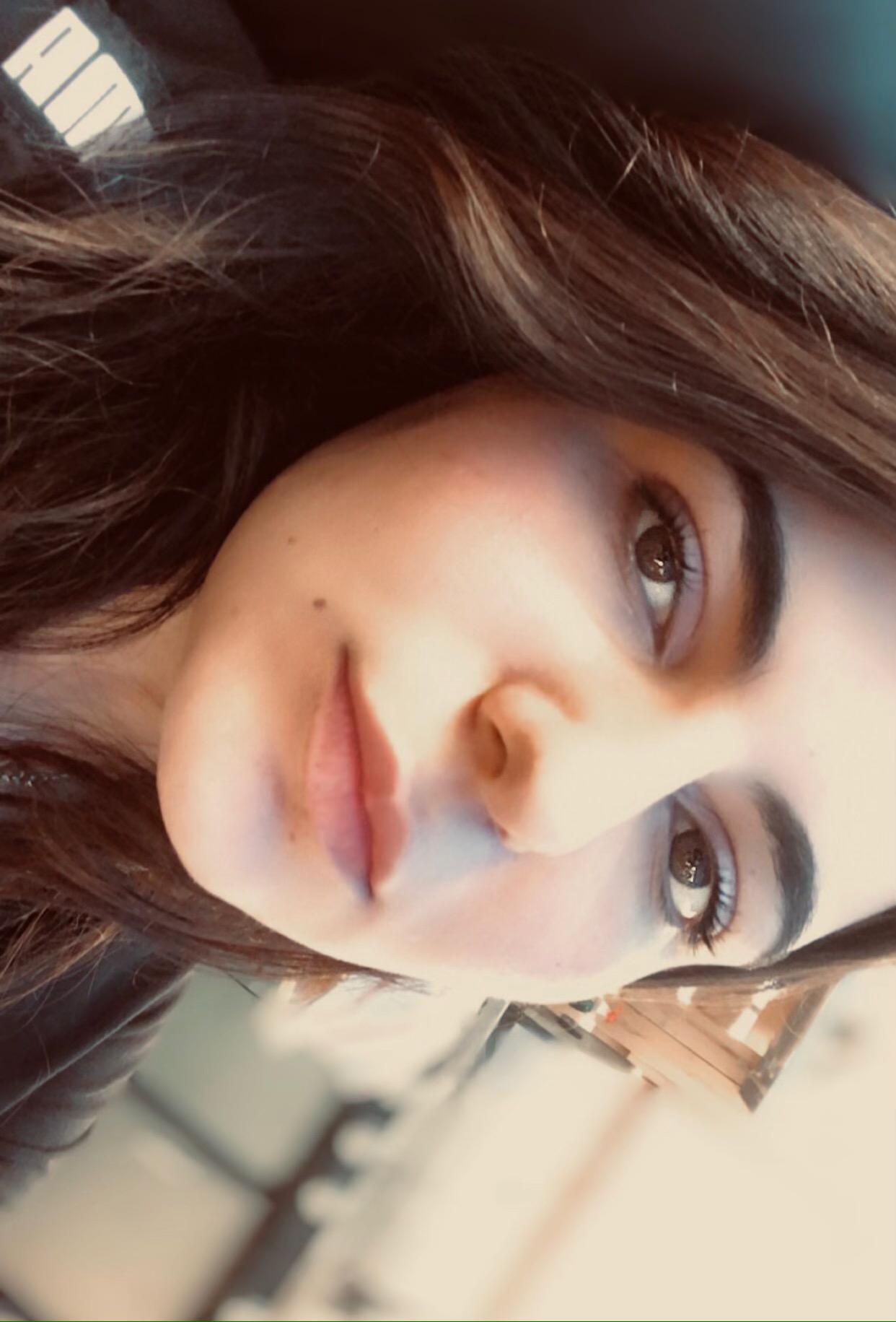 Intense closeups are my specialty 😌 (23F) | Scrolller