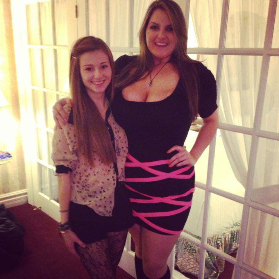 Interesting difference | Scrolller