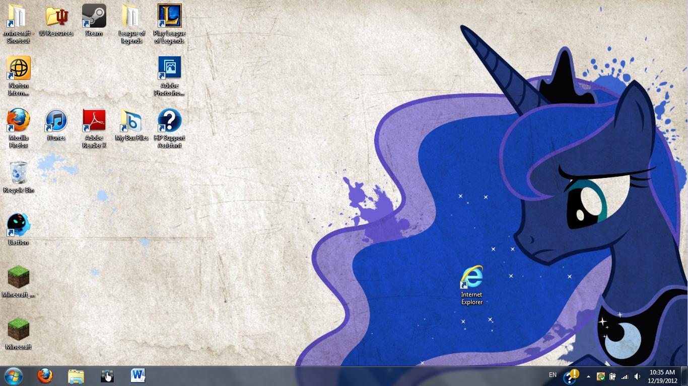 Internet Explorer makes Luna sad. | Scrolller