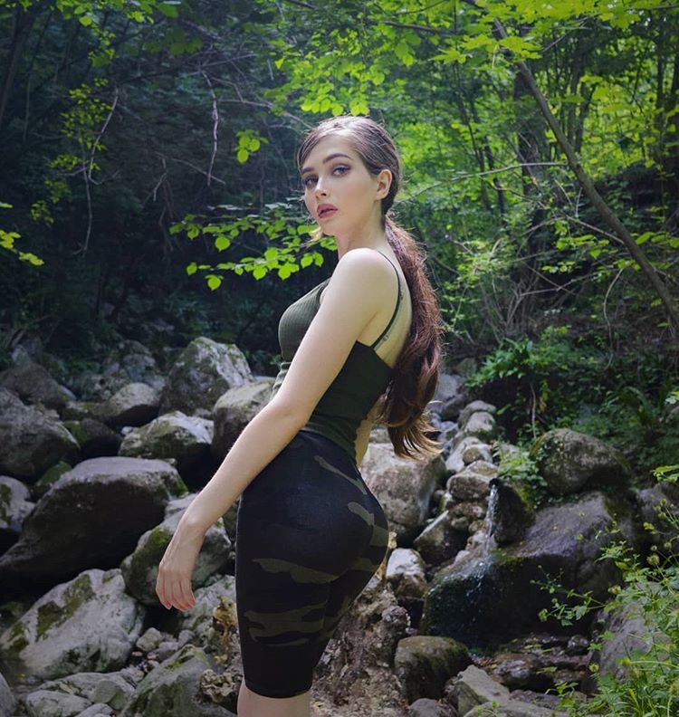 Invisible booty :o | Scrolller