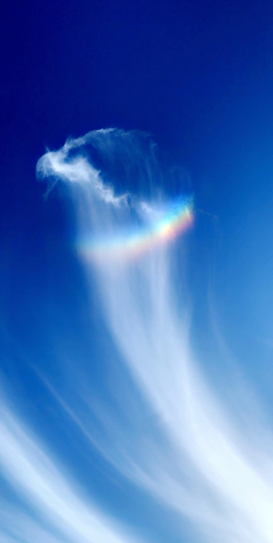 Iridescent cloud over Aberdeen, Scotland | Scrolller