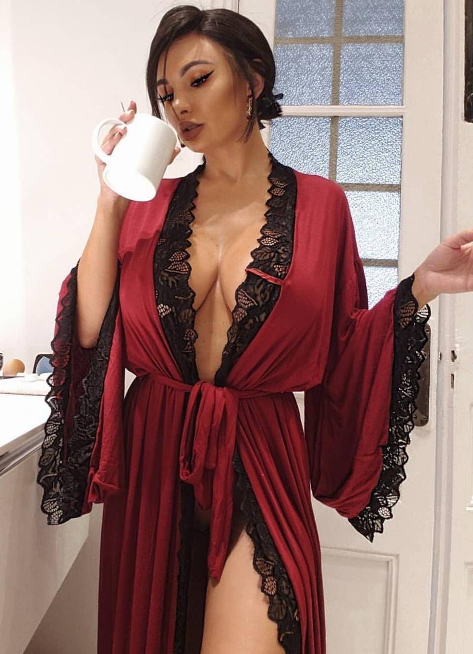 Iryna Ivanova "Morning darling!" | Scrolller