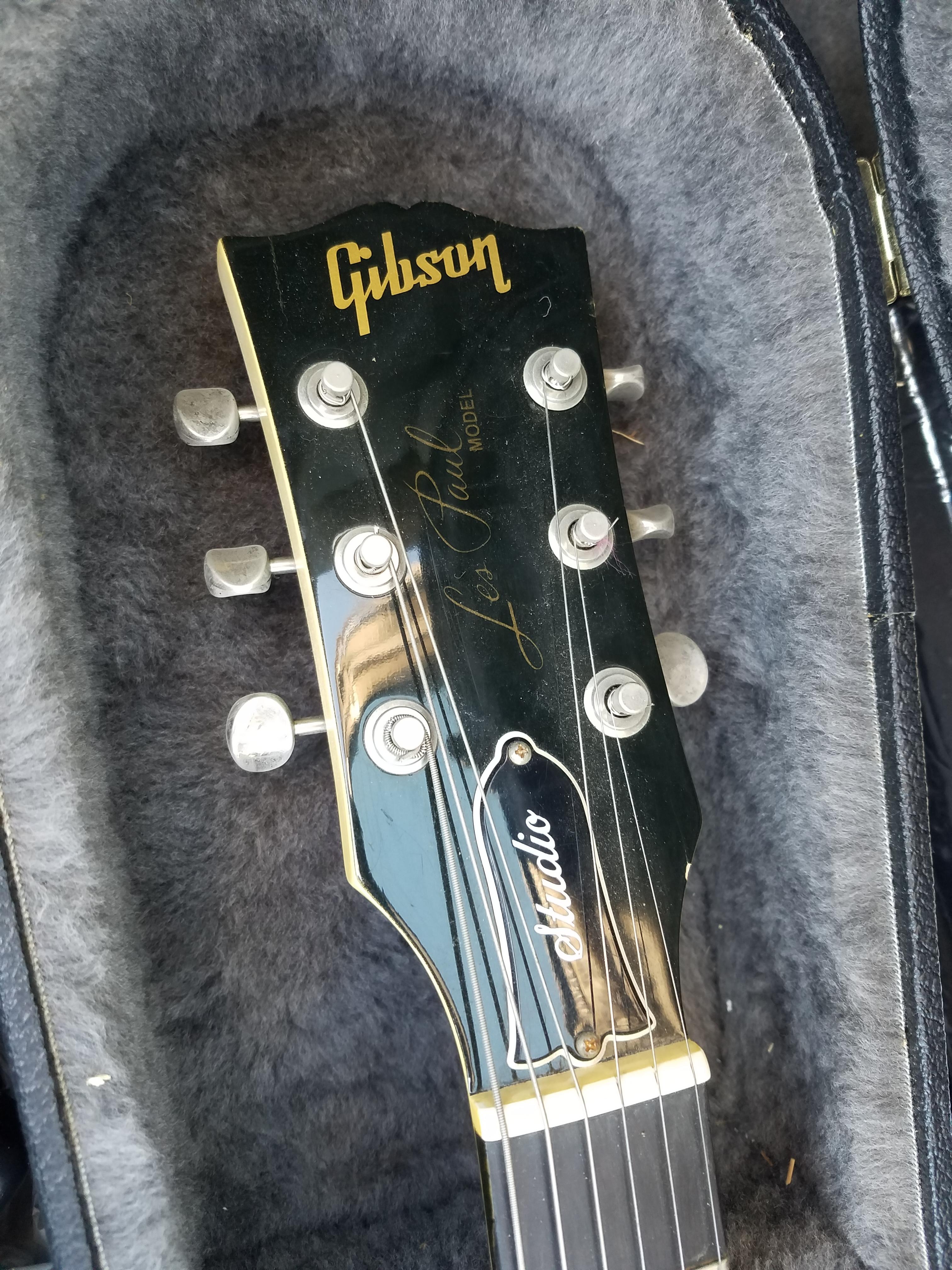 Is this a real les paul studio? | Scrolller