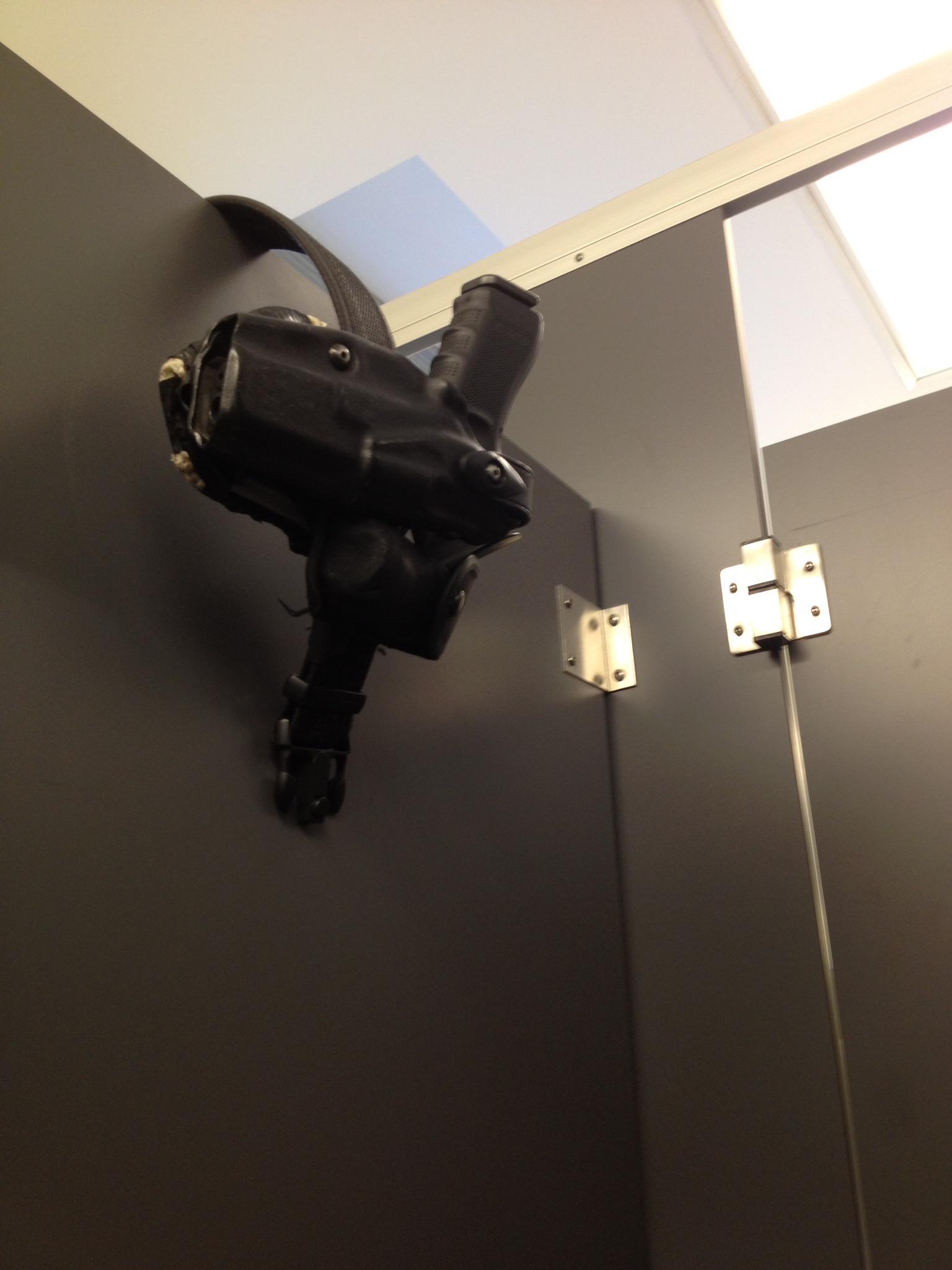 Is this standard poo procedure? | Scrolller