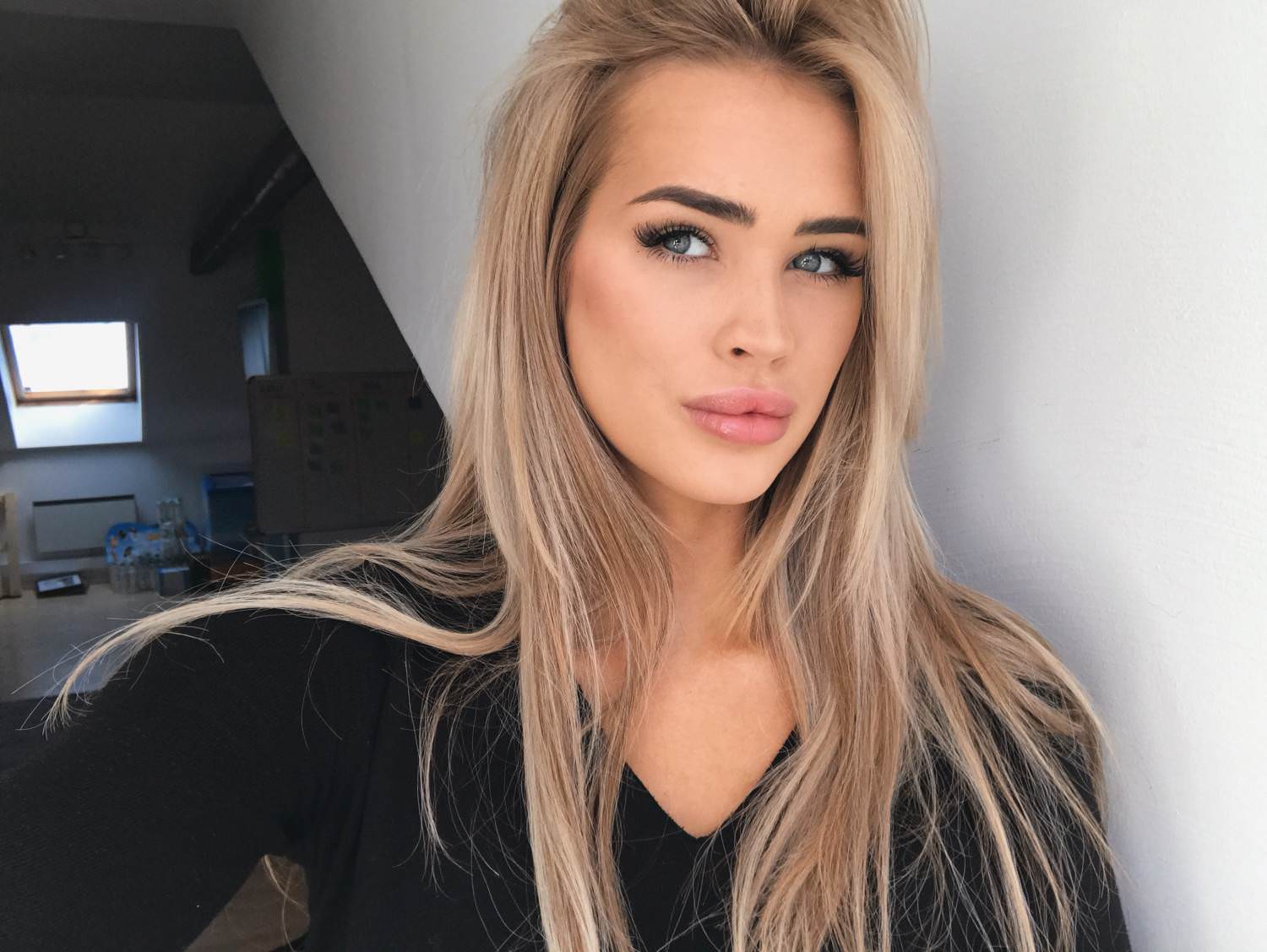 Isabella Jedler | Scrolller