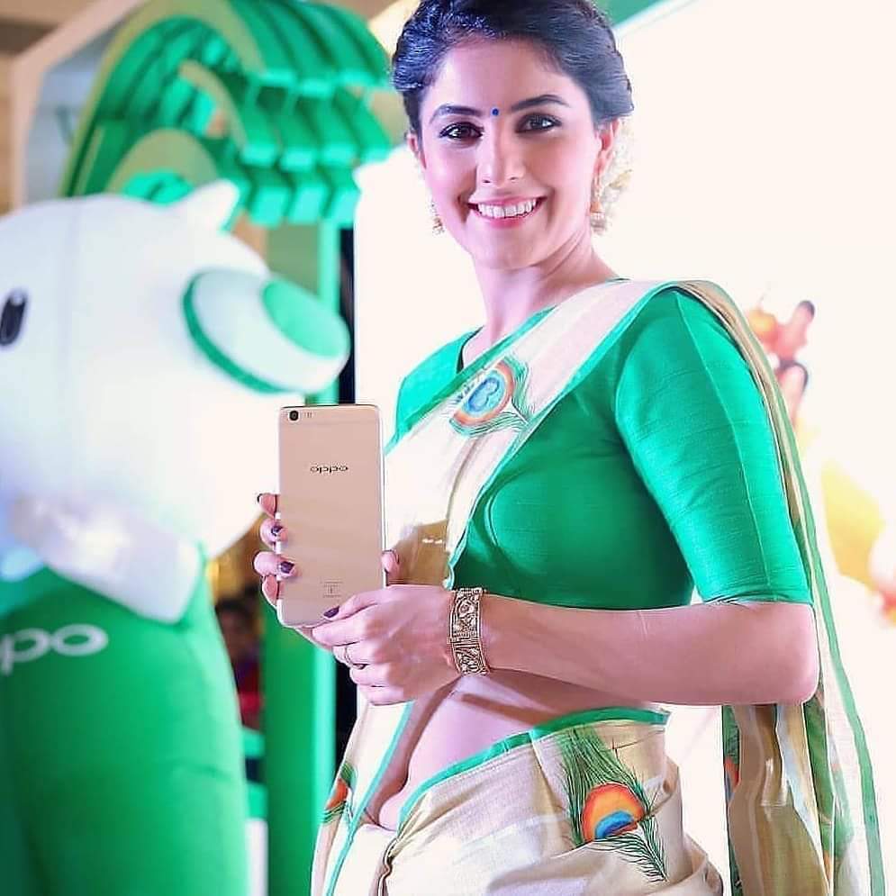 Isha talwar | Scrolller