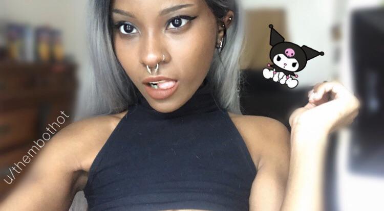 iso smooches and adoration🦇🤍 | Scrolller