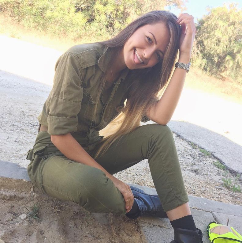 Israeli Soldier Girl | Scrolller