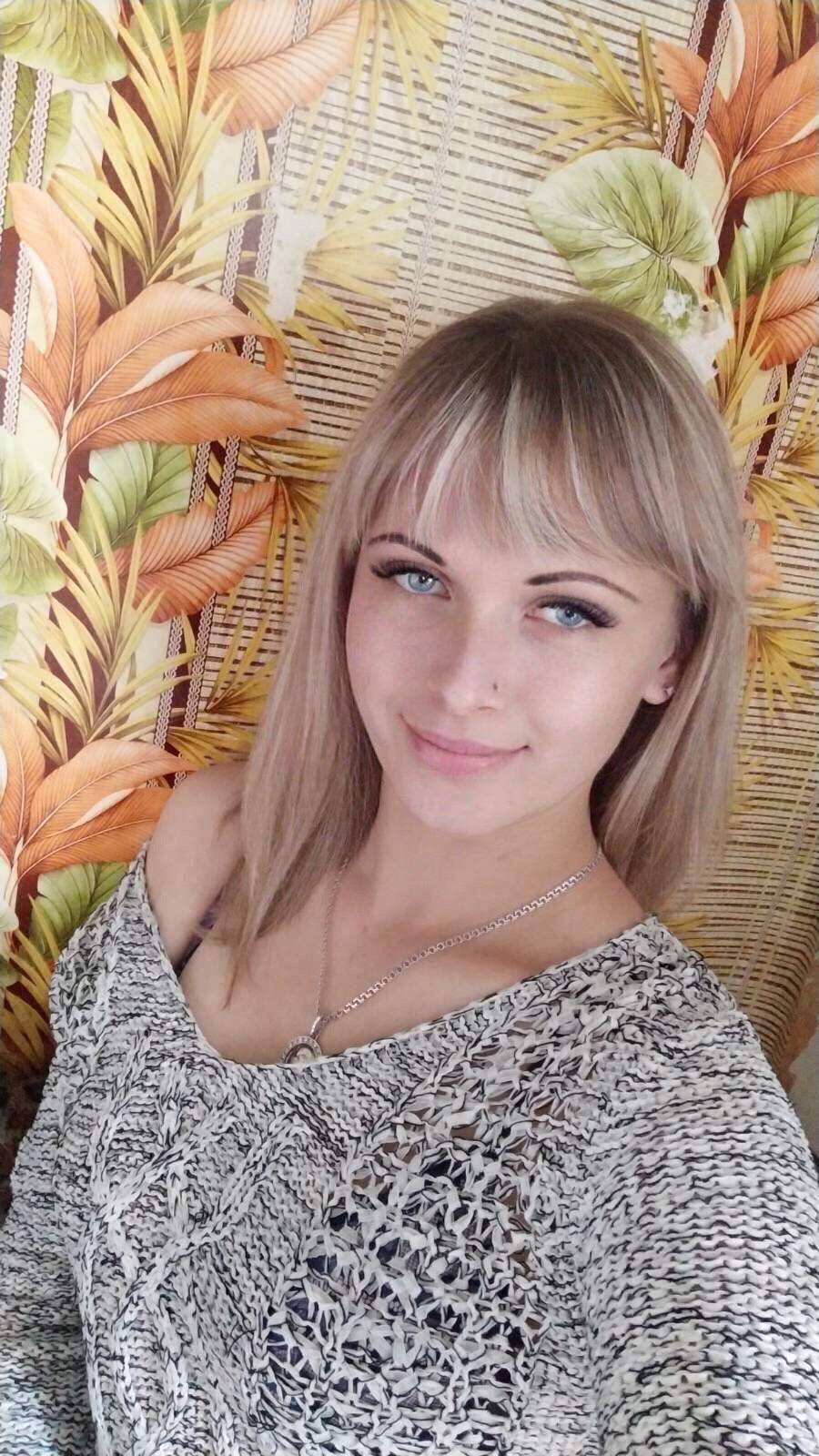 It’s sweater weather. 😏. | Scrolller