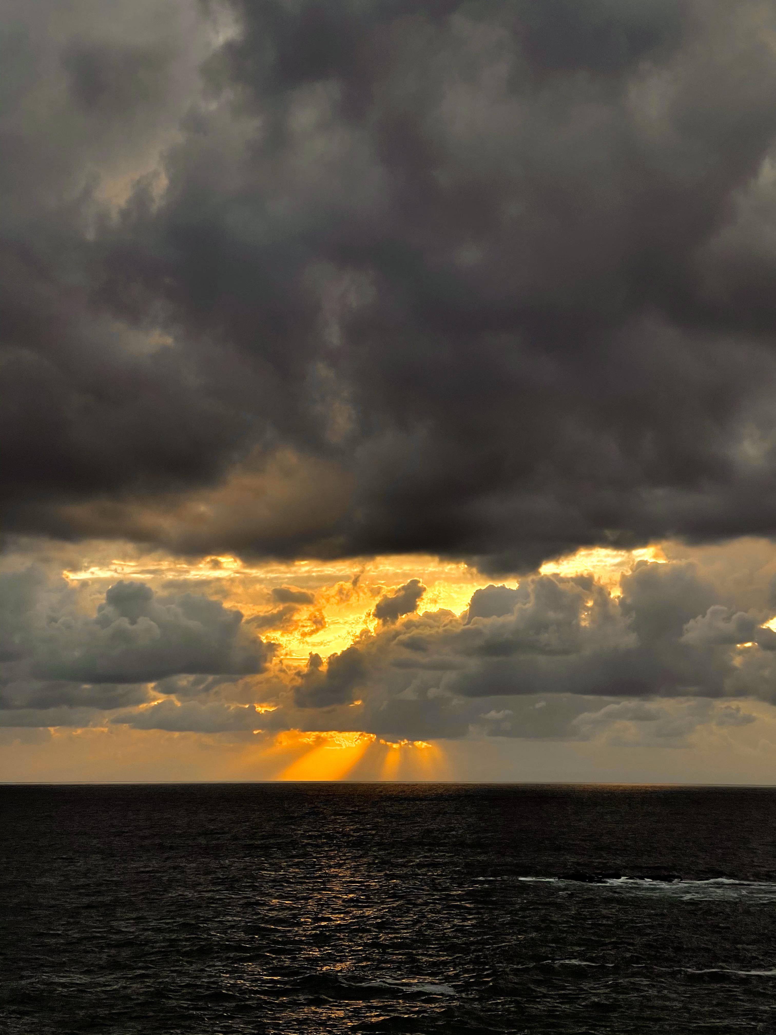 ITAP of a sunset by the ocean | Scrolller