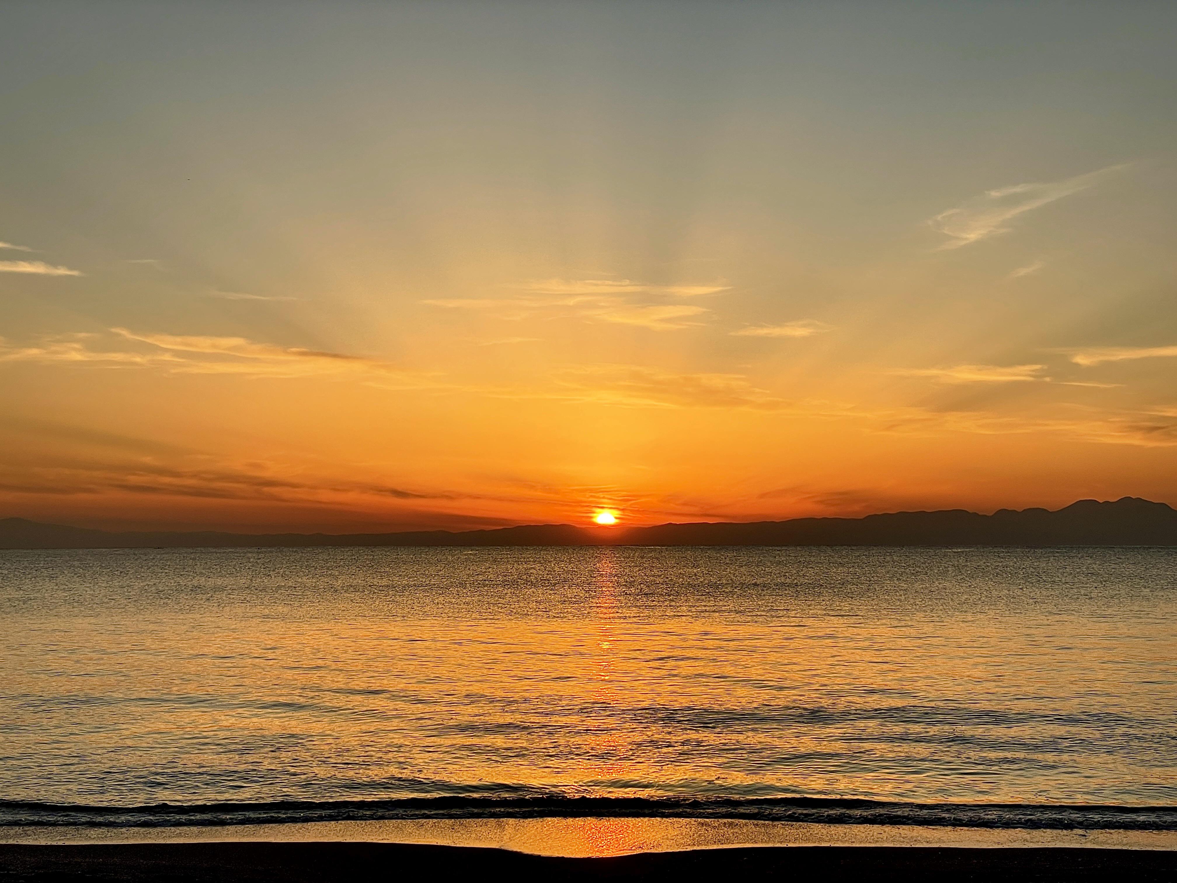 ITAP of the sunset rays this evening, Zushi Beach Japan | Scrolller