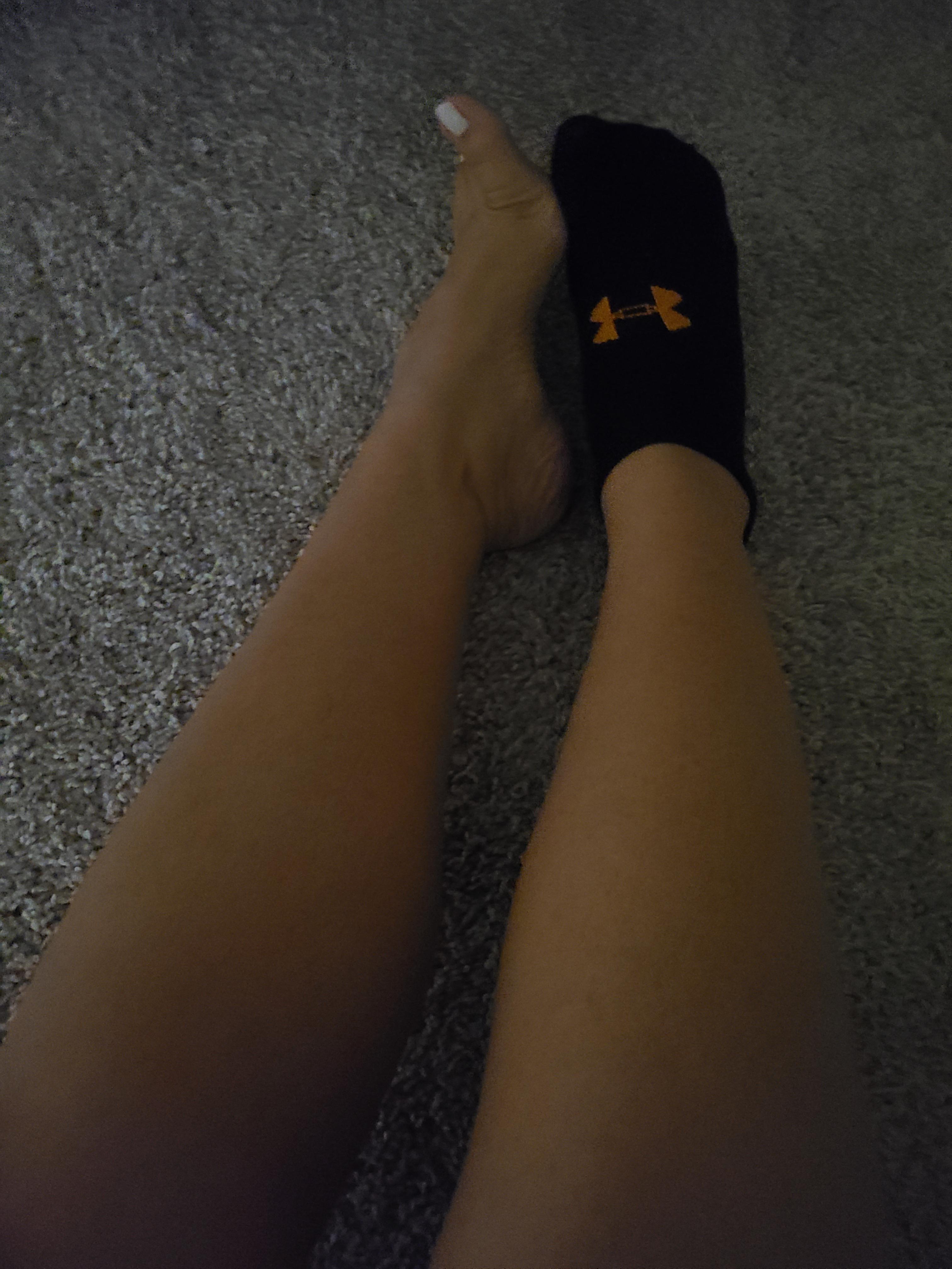 It's a little early for spooky season, but I thought these looked cute! 🧡🖤 DMs open | Scrolller