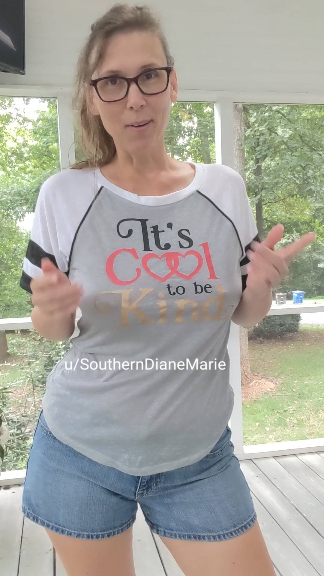 It's cool to be kind while braless. 😁 | Scrolller