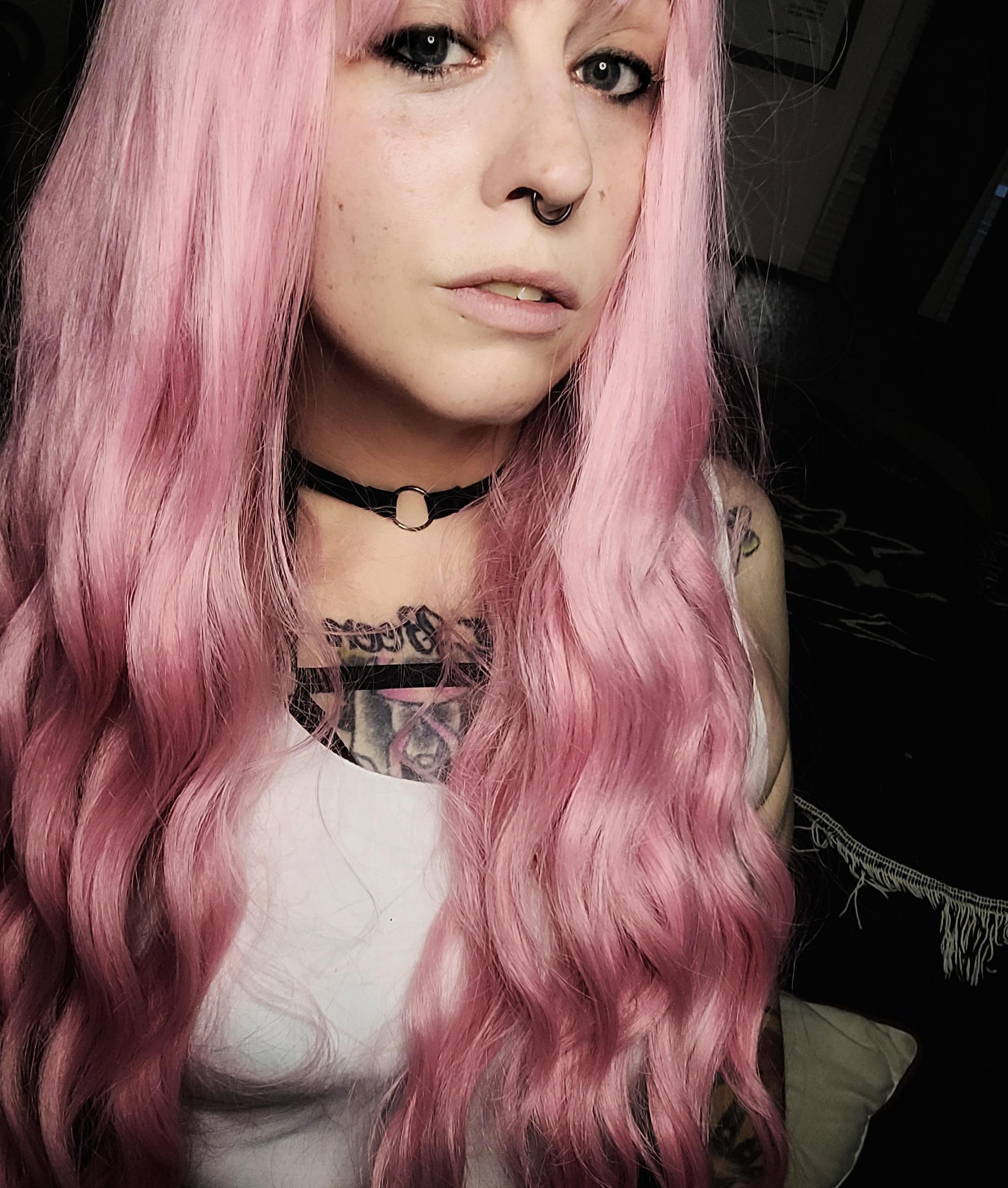 It's finally FriYay! 😊💕 | Scrolller