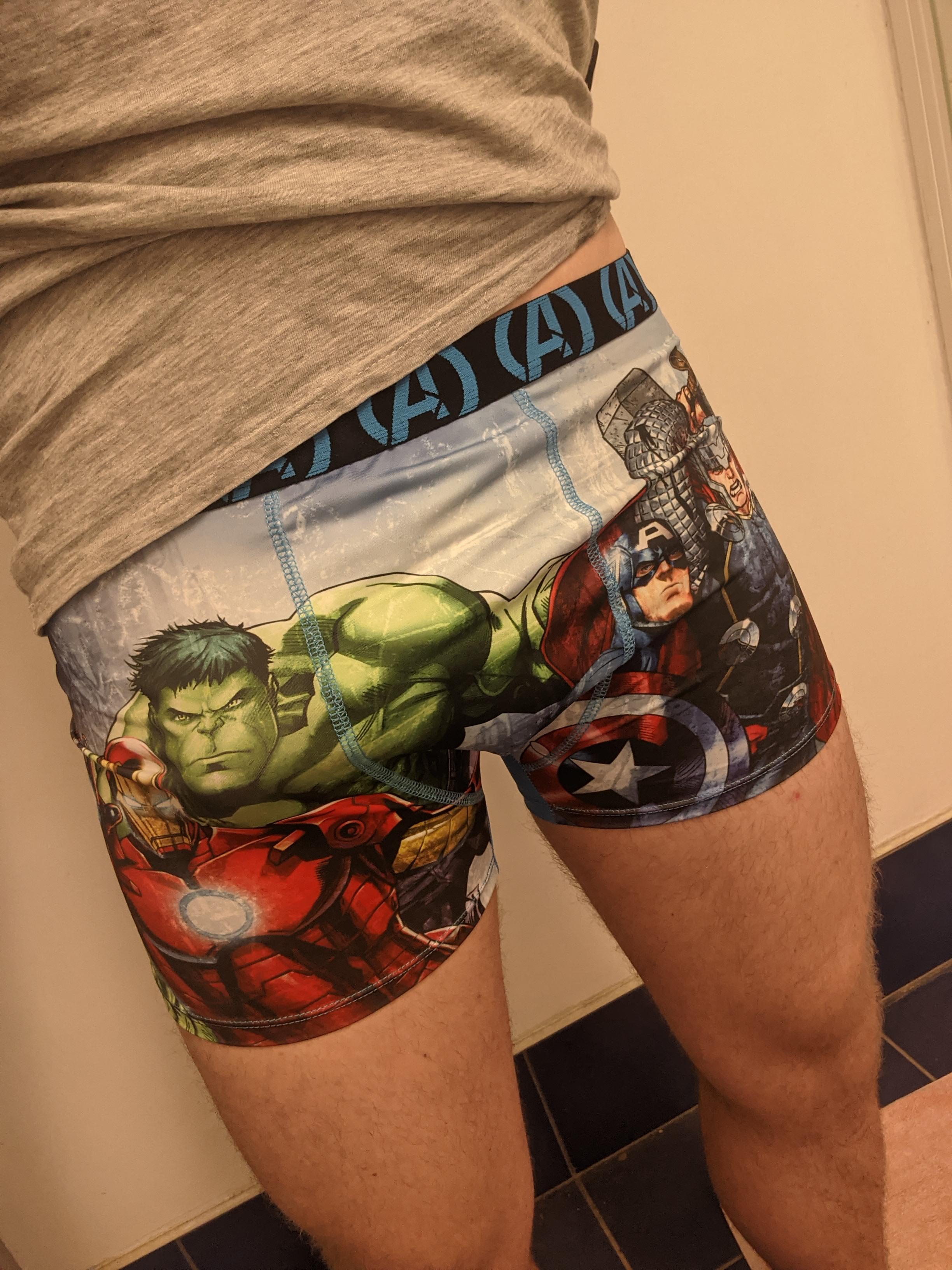 It's my first time go easy 😏 | Scrolller